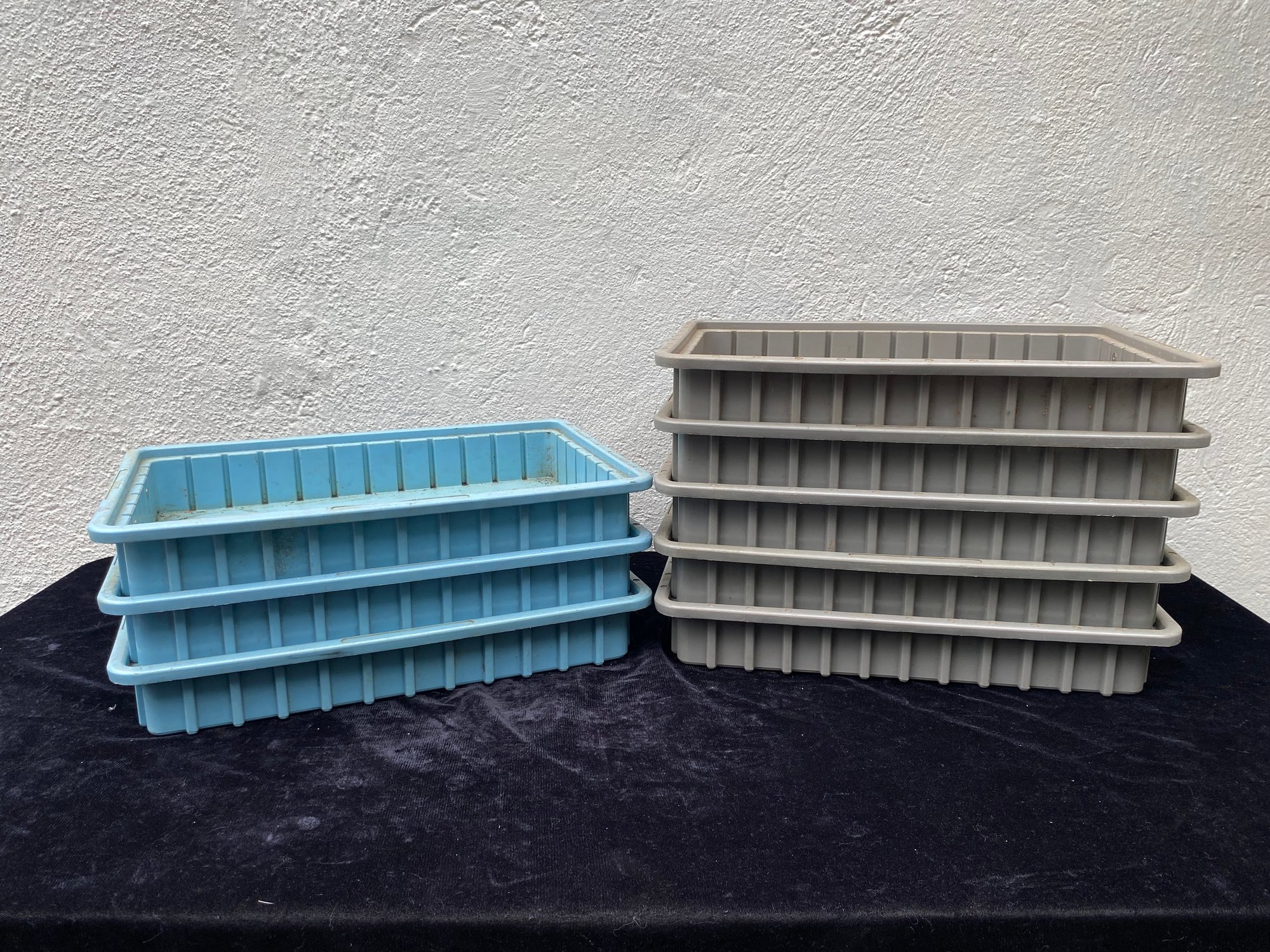 Dividable Grid Container Box Collection #7673 | Auctionninja.com