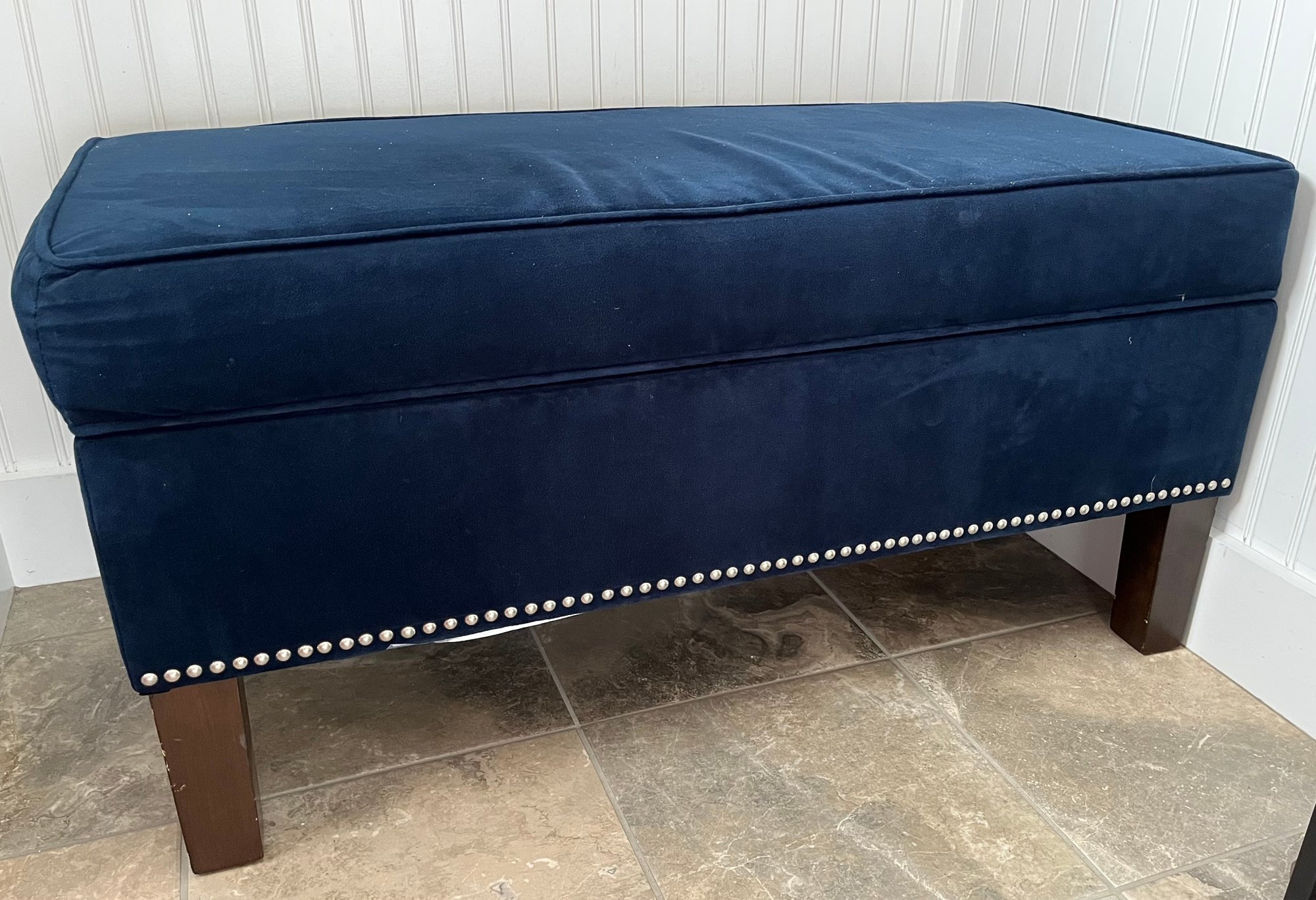 Blue Cushioned Trunk Bench Chair #2127015 | Auctionninja.com