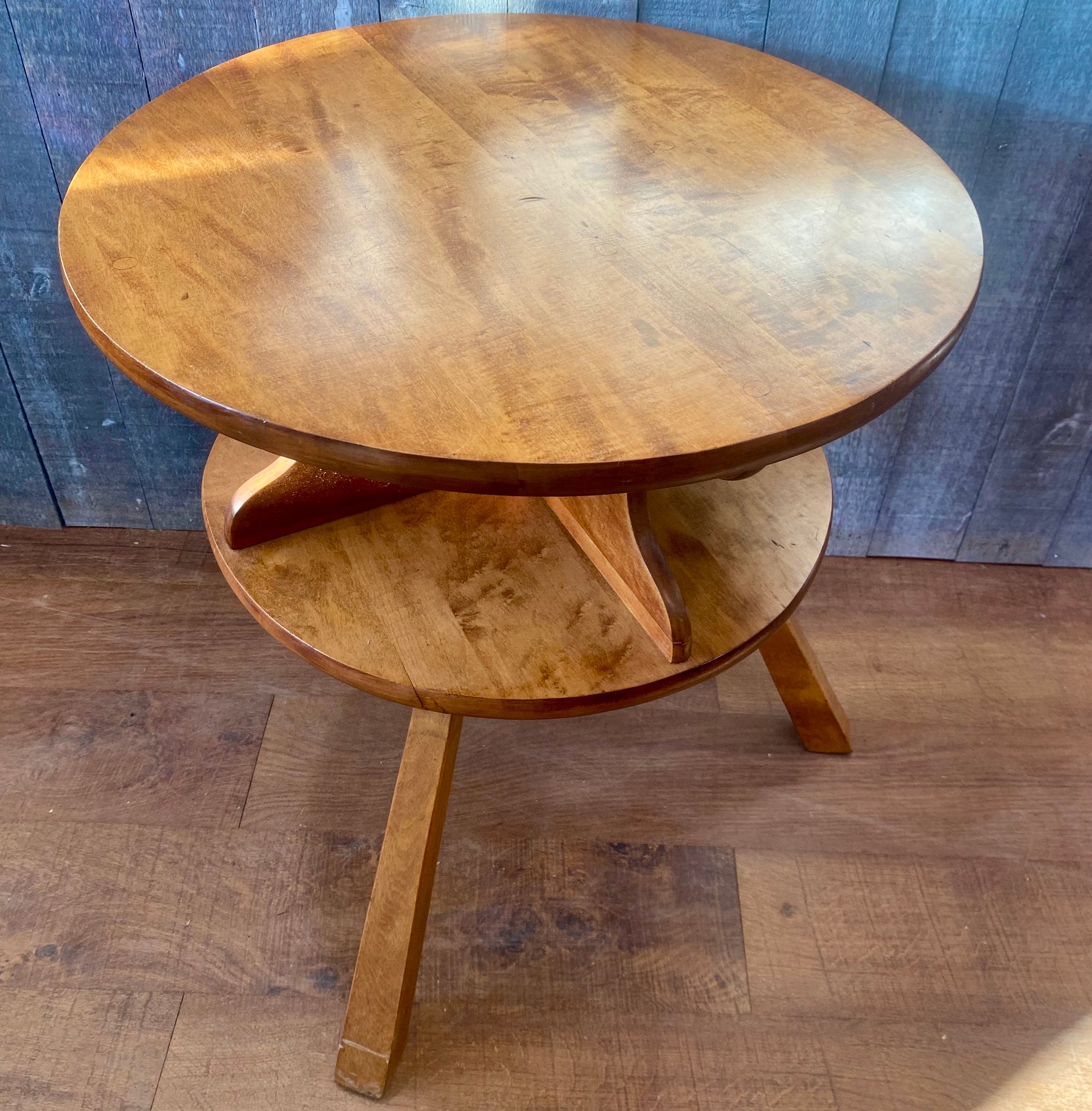 Round Maple Lamp Table #20747 | Auctionninja.com