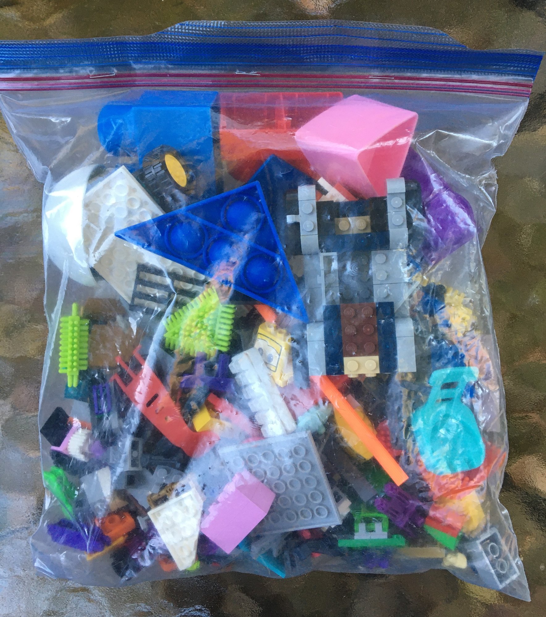 3 Pound Bag Of Legos - Lots Of Lego Set Pieces #18617 | Auctionninja.com