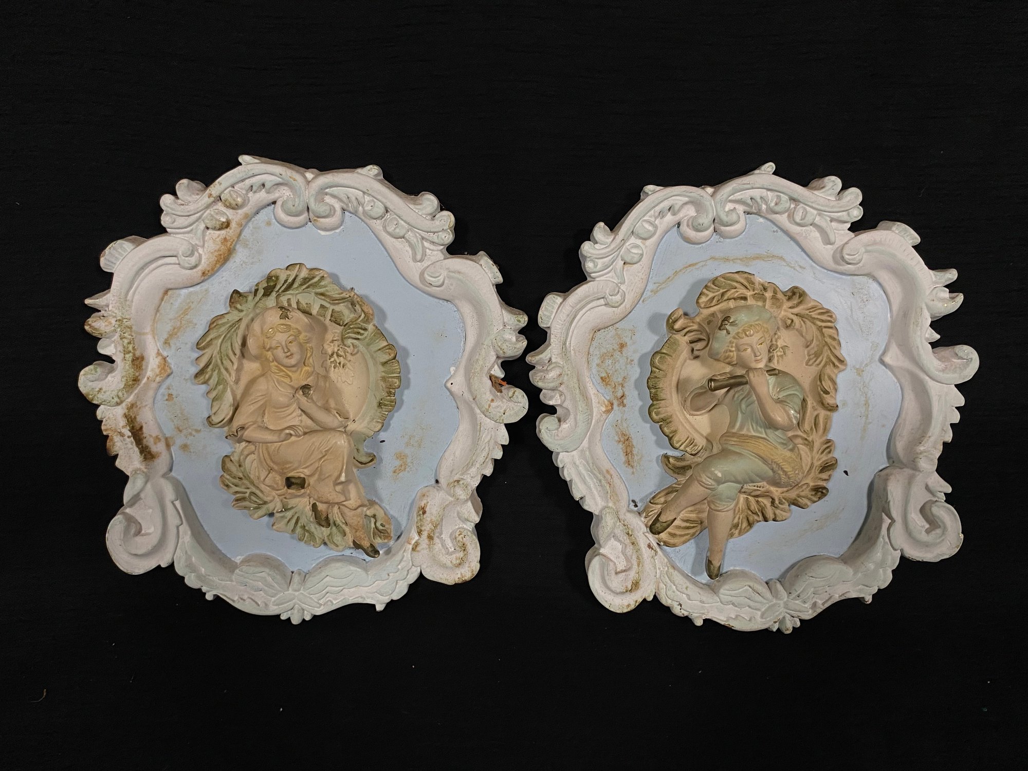 Vintage Cherub Style Plaque Pair #2227291 | Auctionninja.com