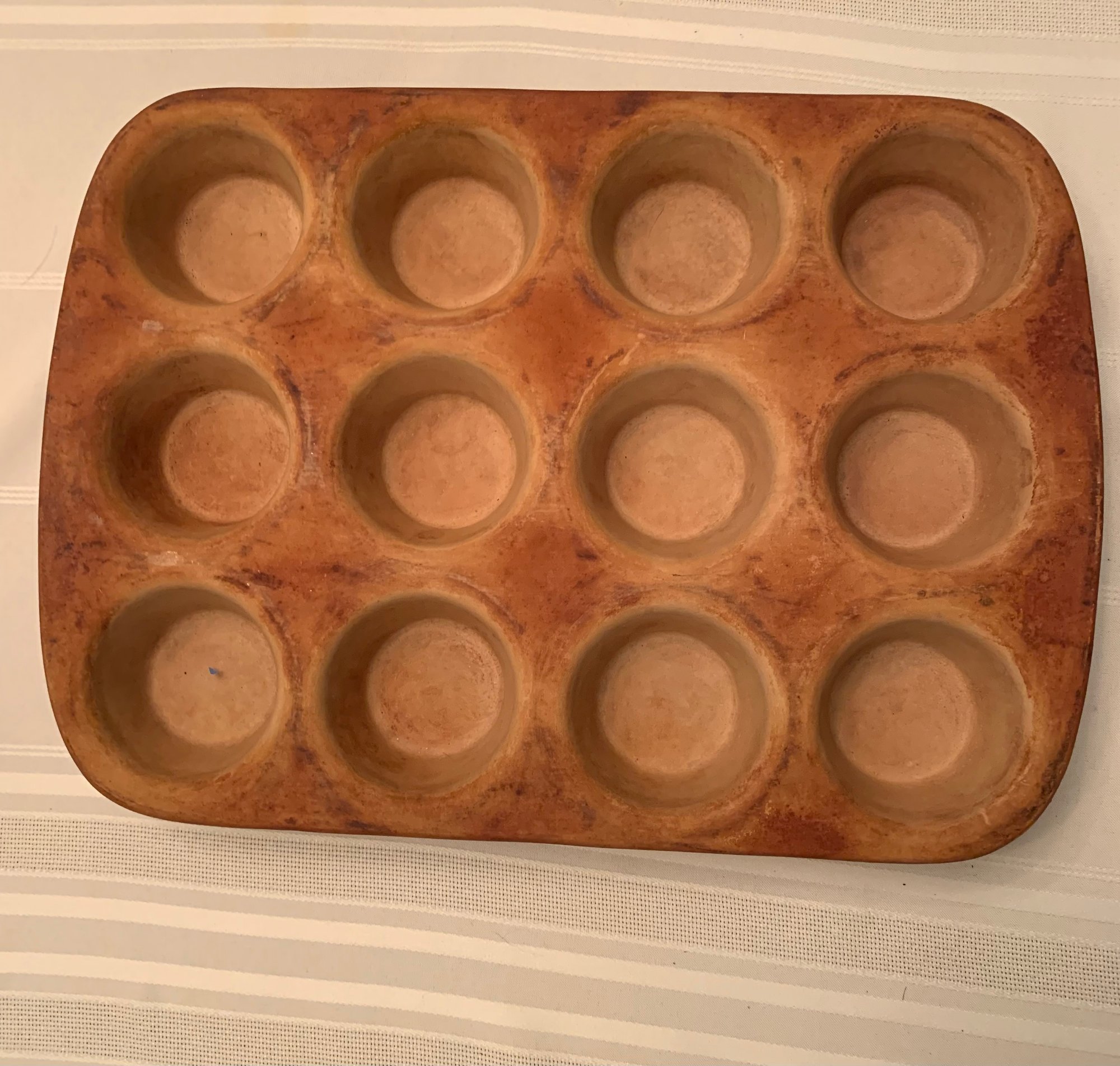 The Pampered Chef Family Heritage Stoneware Classics Collection Muffin ...