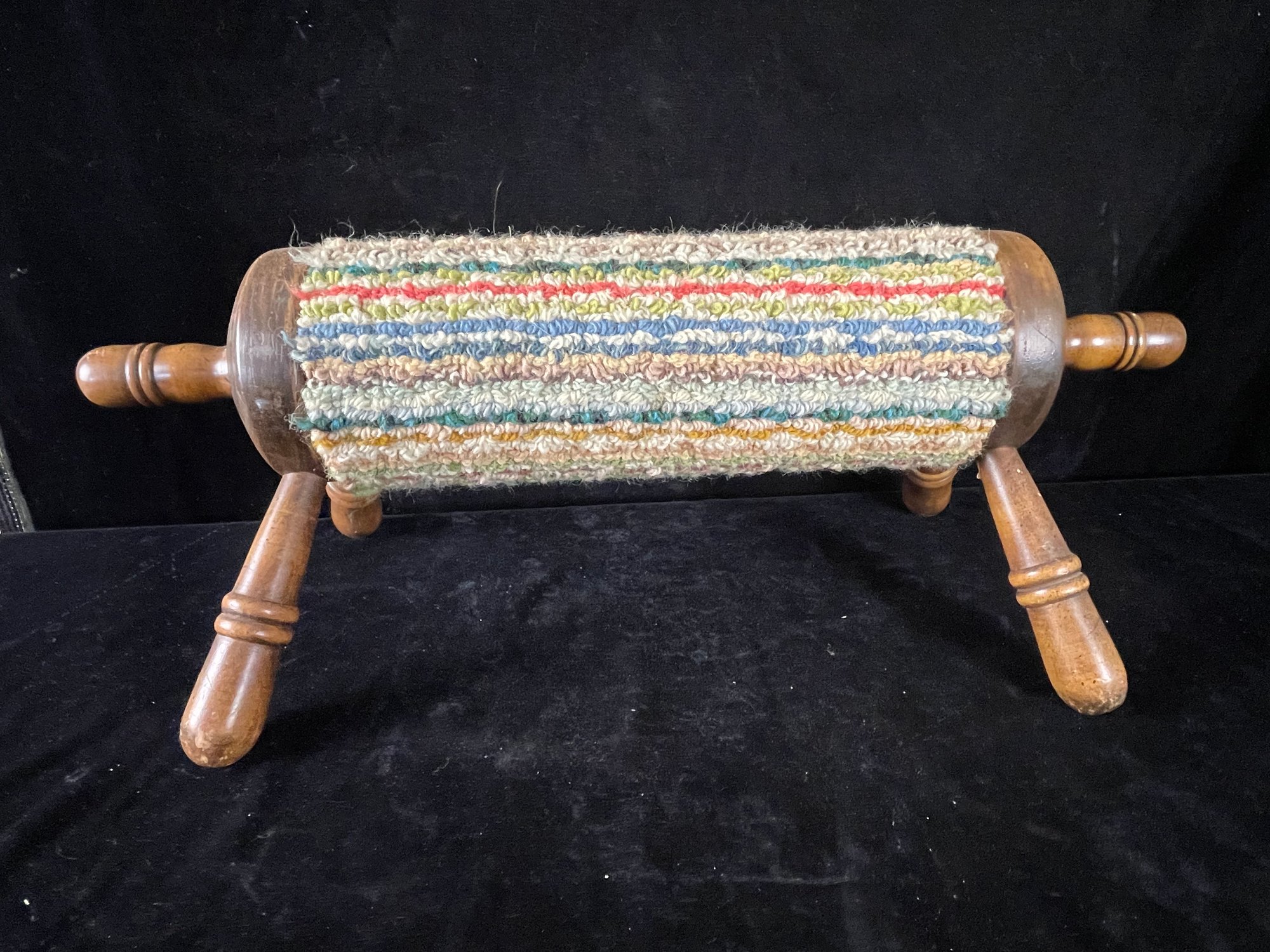 Vintage Rolling Pin Foot Rest #14904 | Auctionninja.com