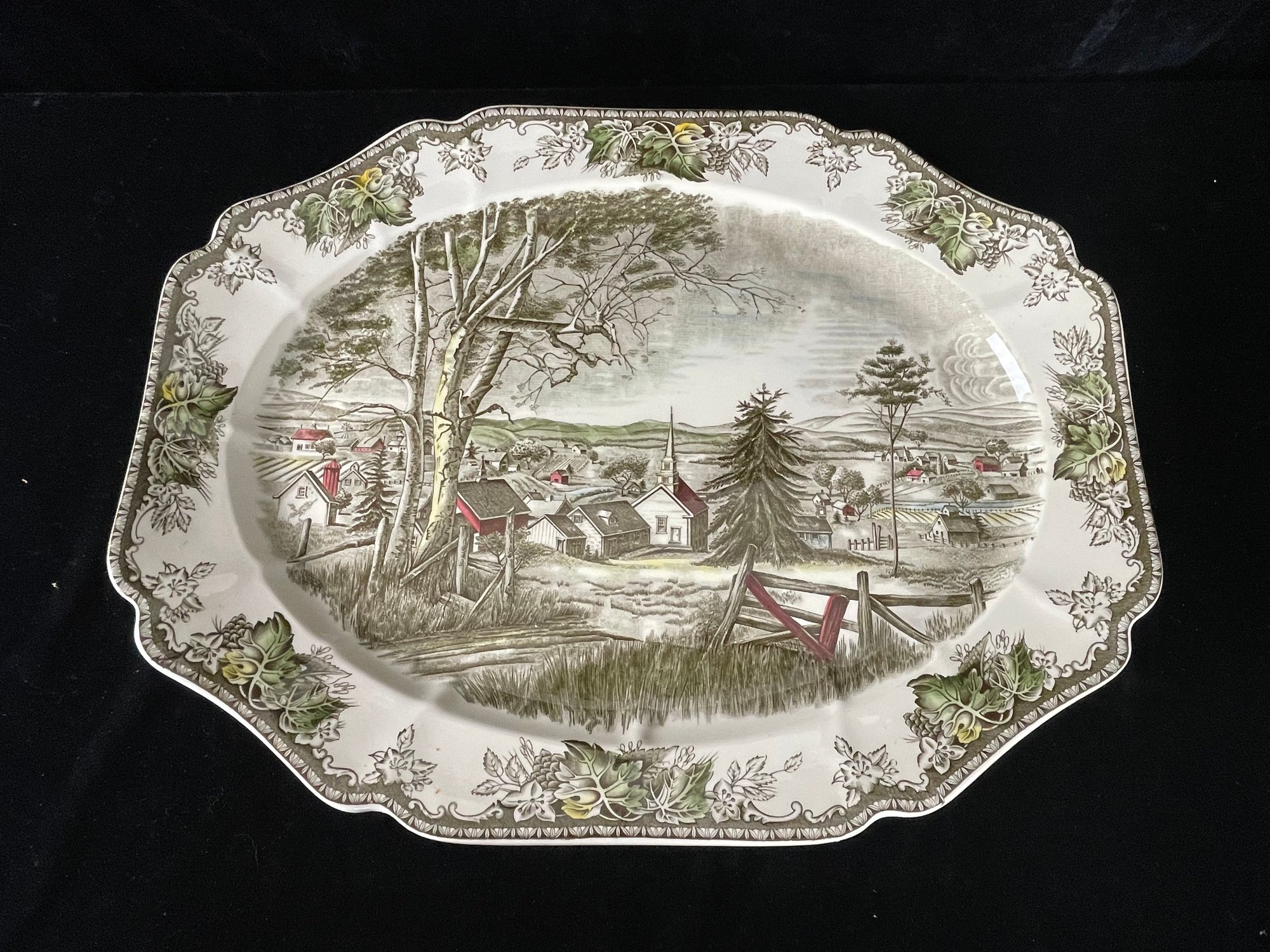 Johnson Bro Designed Platter Dish #14916 | Auctionninja.com