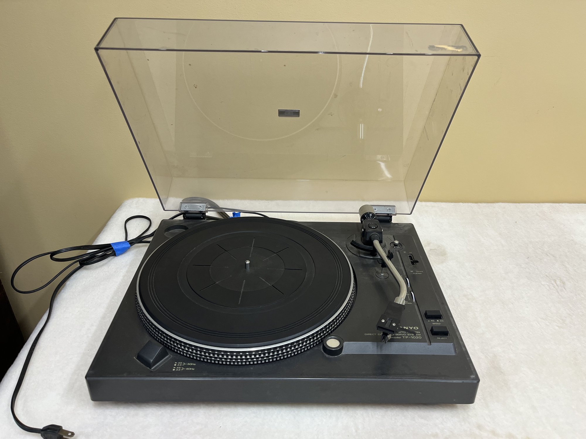 Vintage Sanyo Direct Drive TP-1020 DC Servo Auto Return Turntable ...