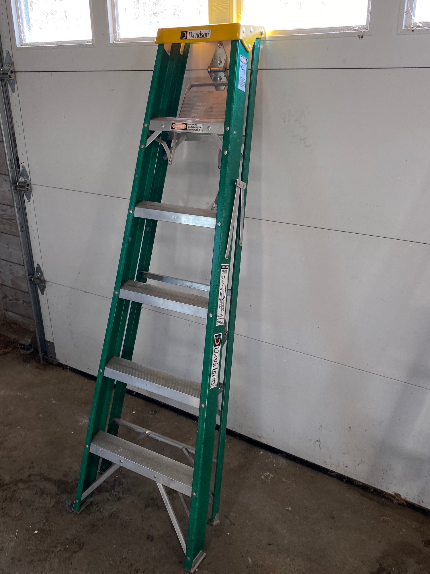 Davidson Metal Work Step Ladder #2038729 | Auctionninja.com