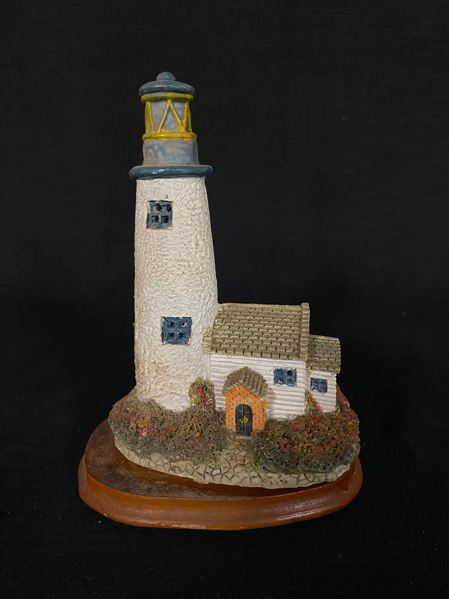 Vintage Lighthouse Battery Powered Figurine #2233551 | Auctionninja.com