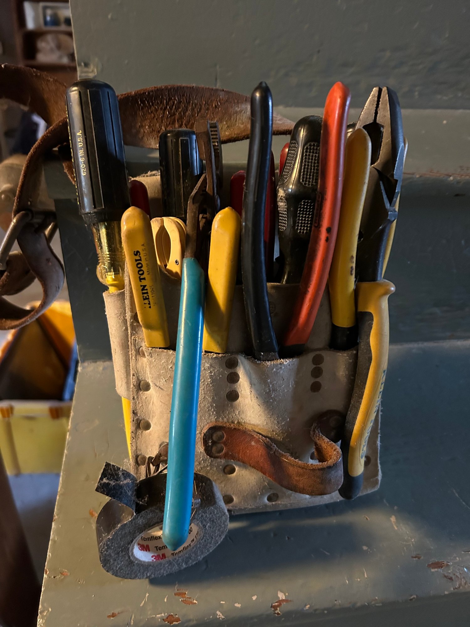 Various Hand Tools In Belt/Holder #23157 | Auctionninja.com