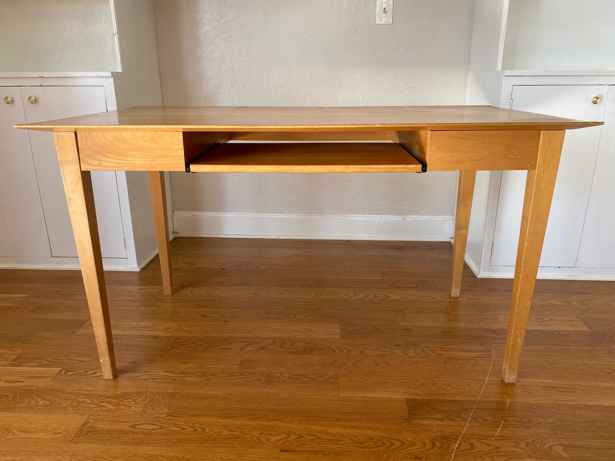 Vintage Wooden Pull Out Drawer Desk Table #2038779 | Auctionninja.com