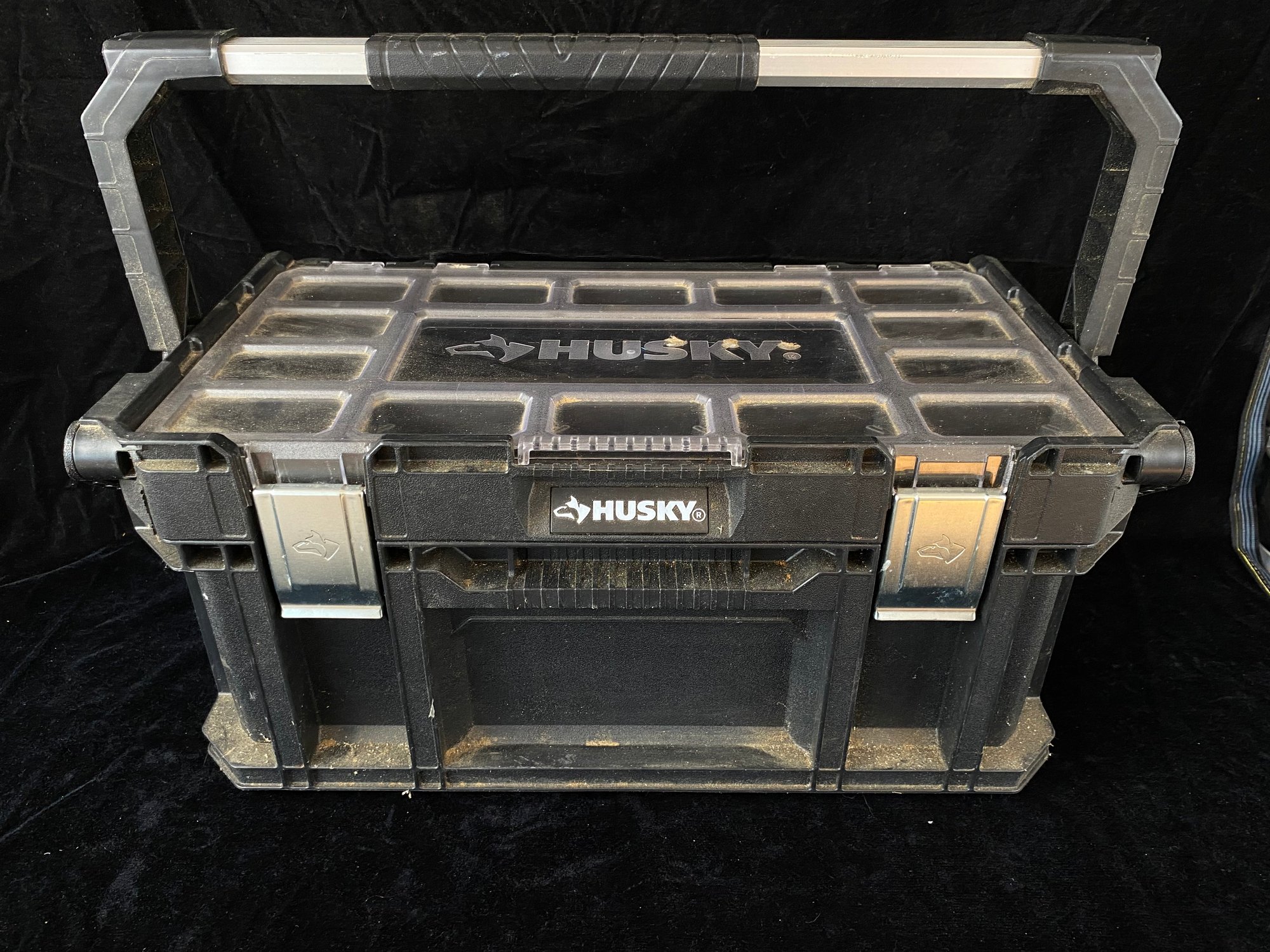 Husky Branded Tool Box #2038813 | Auctionninja.com