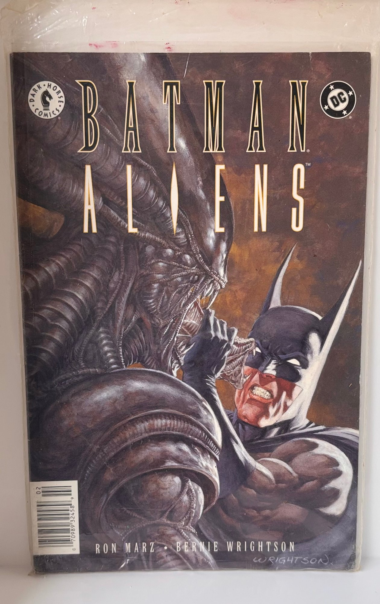 Batman Aliens Comic #2 1997 #2037102 | Auctionninja.com