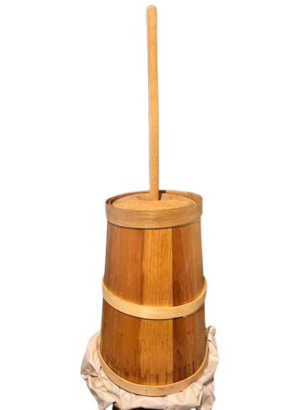 Butter Churn Reproduction #16285 | Auctionninja.com