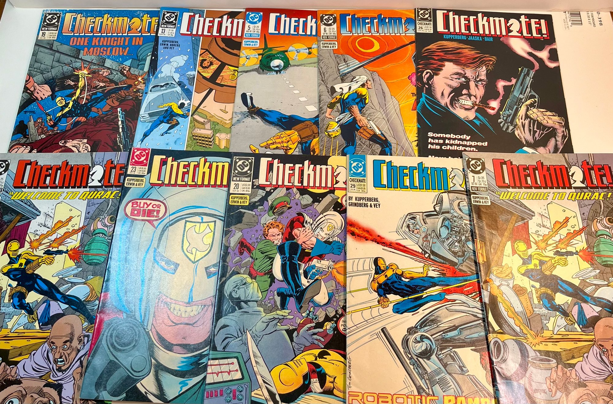 Lot Of 1980s-1990s Checkmate DC Comics #11860 | Auctionninja.com