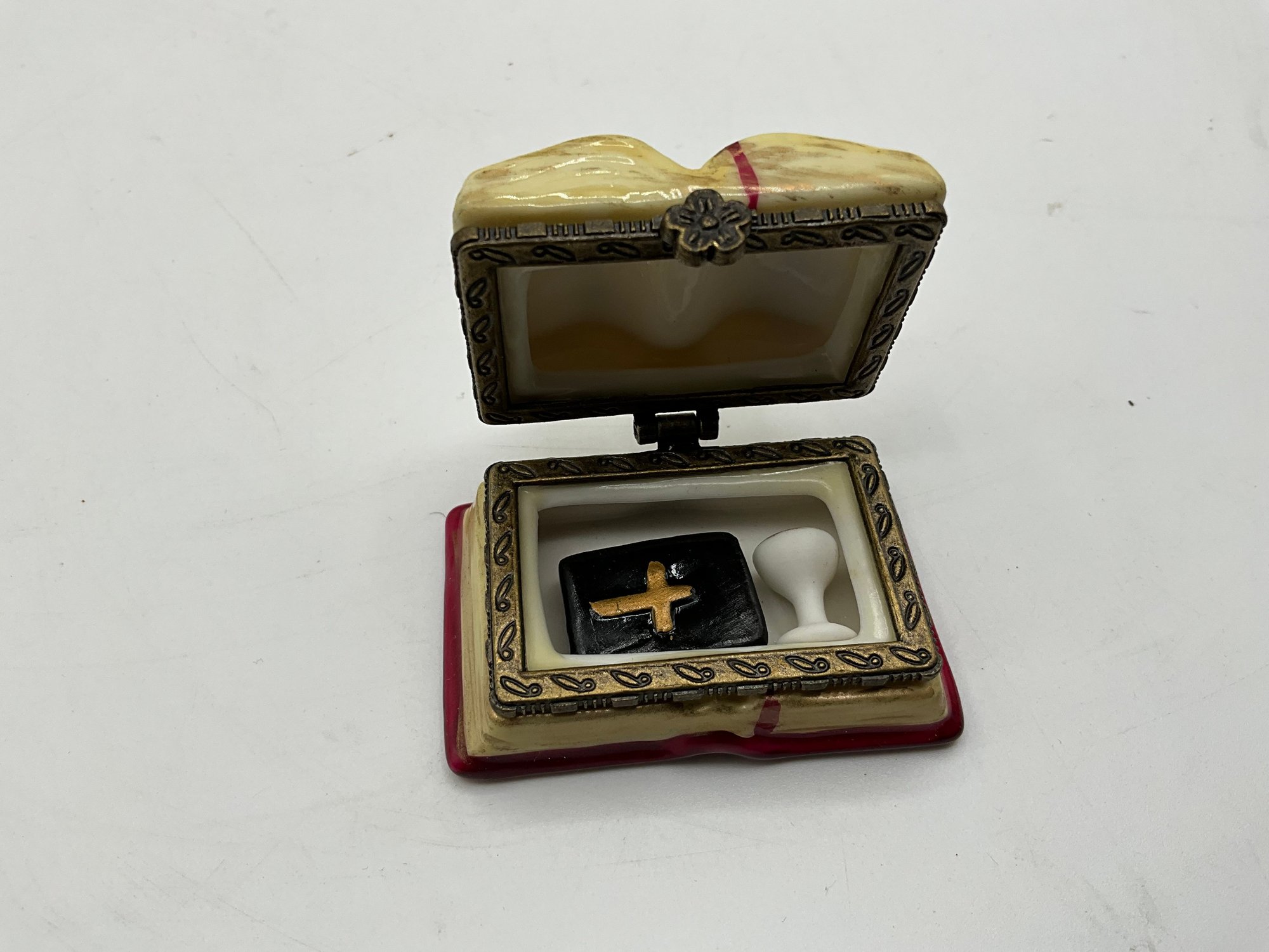 Grouping Of Vintage Porcelain Christmas Themed Hinged Trinket Boxes ...