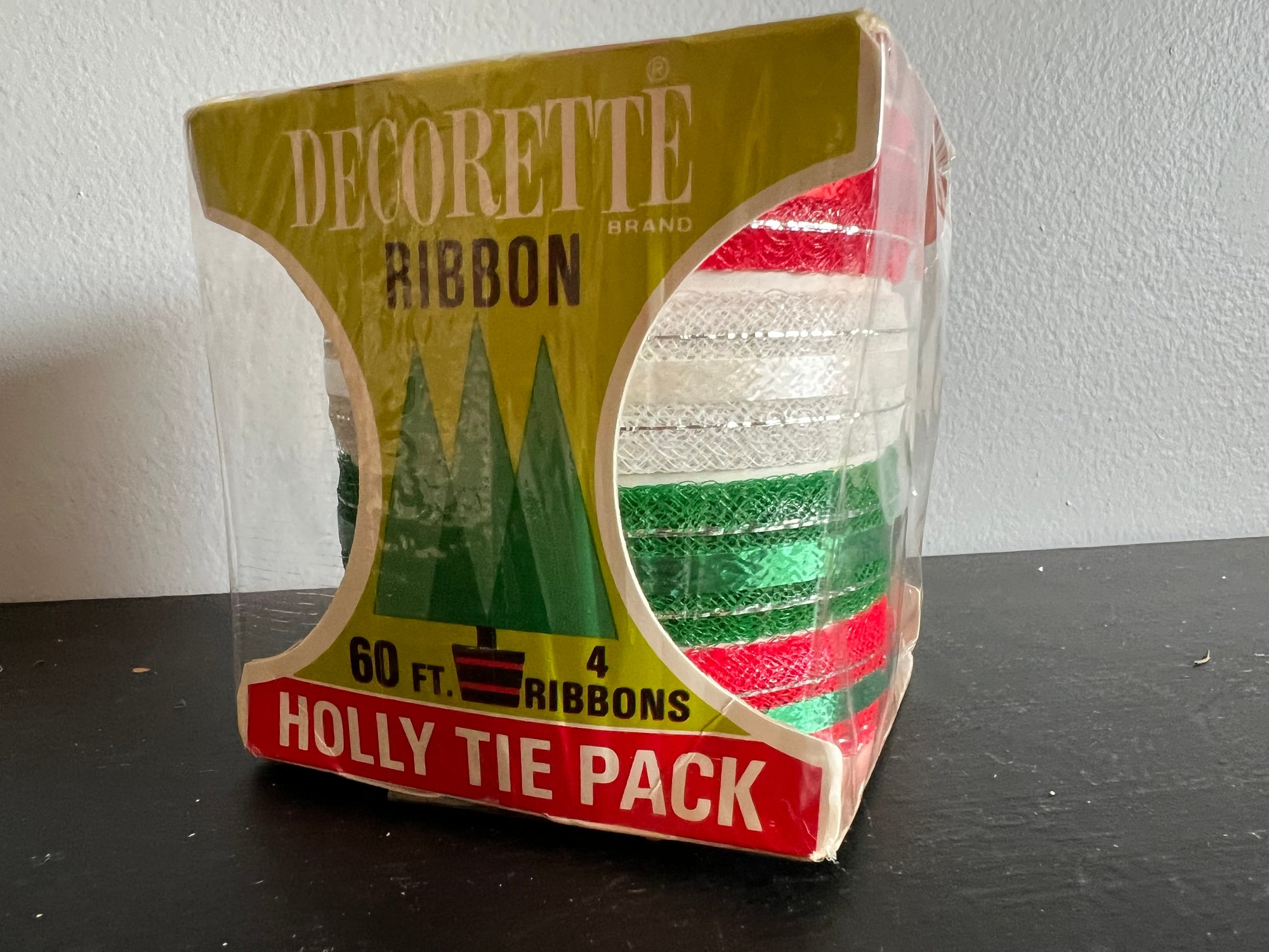 Holly Tie Lace Ribbon 60 Decorette 3M Sealed #27539 | Auctionninja.com