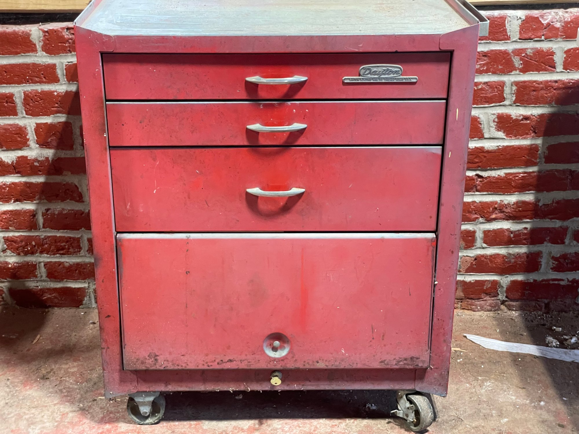 Dayton Drawer Tool Box #15910 | Auctionninja.com