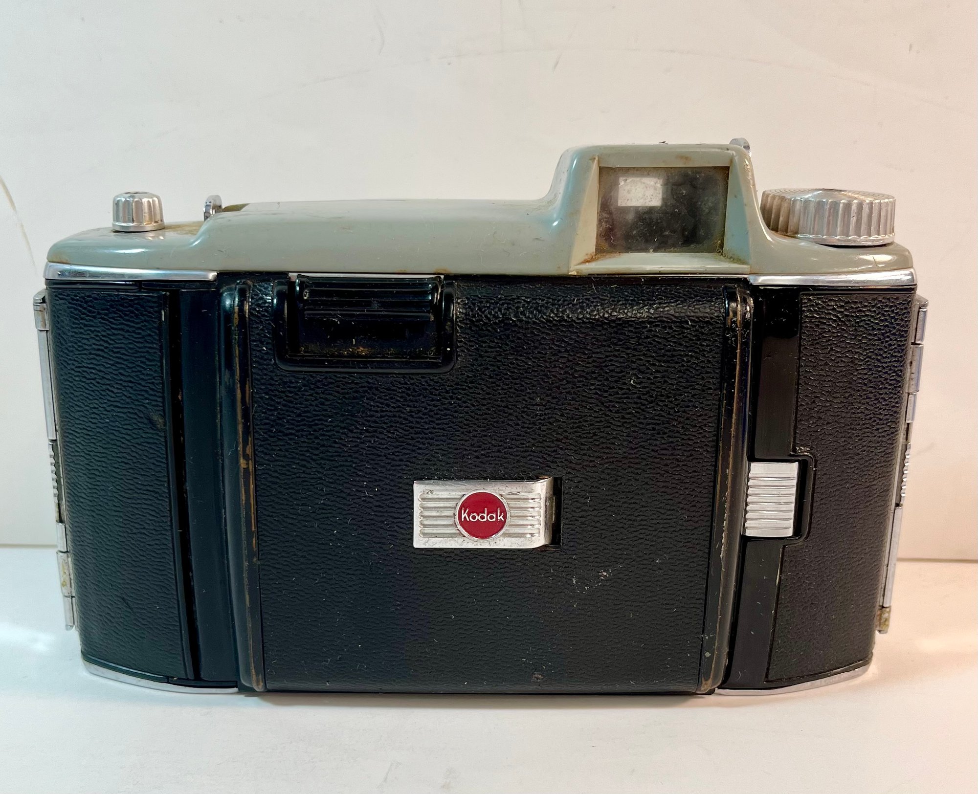 Vintage Kodak Tourist II Camera #25882 | Auctionninja.com