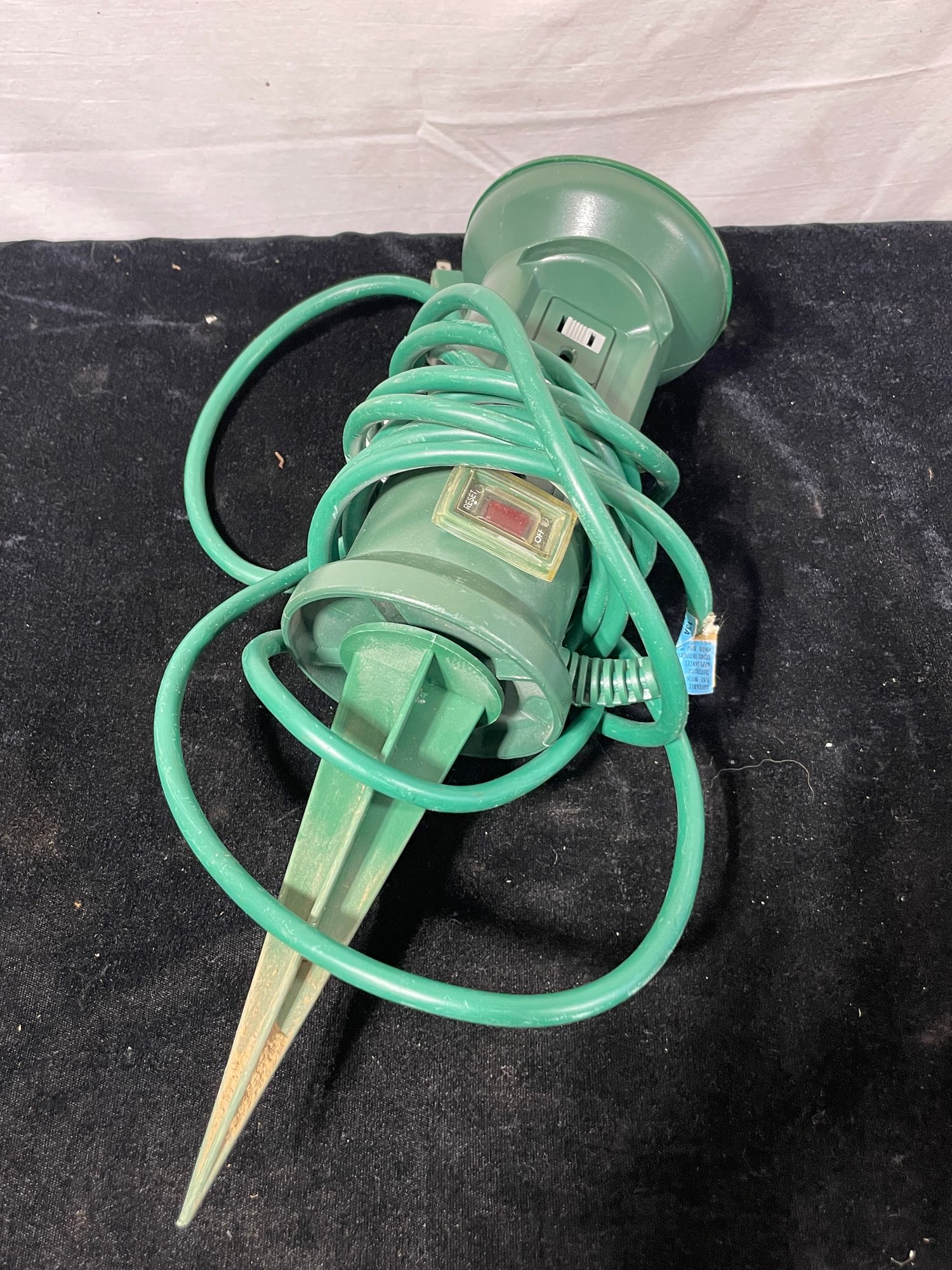 Outdoor Stake Power Outlet Chord #16063 | Auctionninja.com
