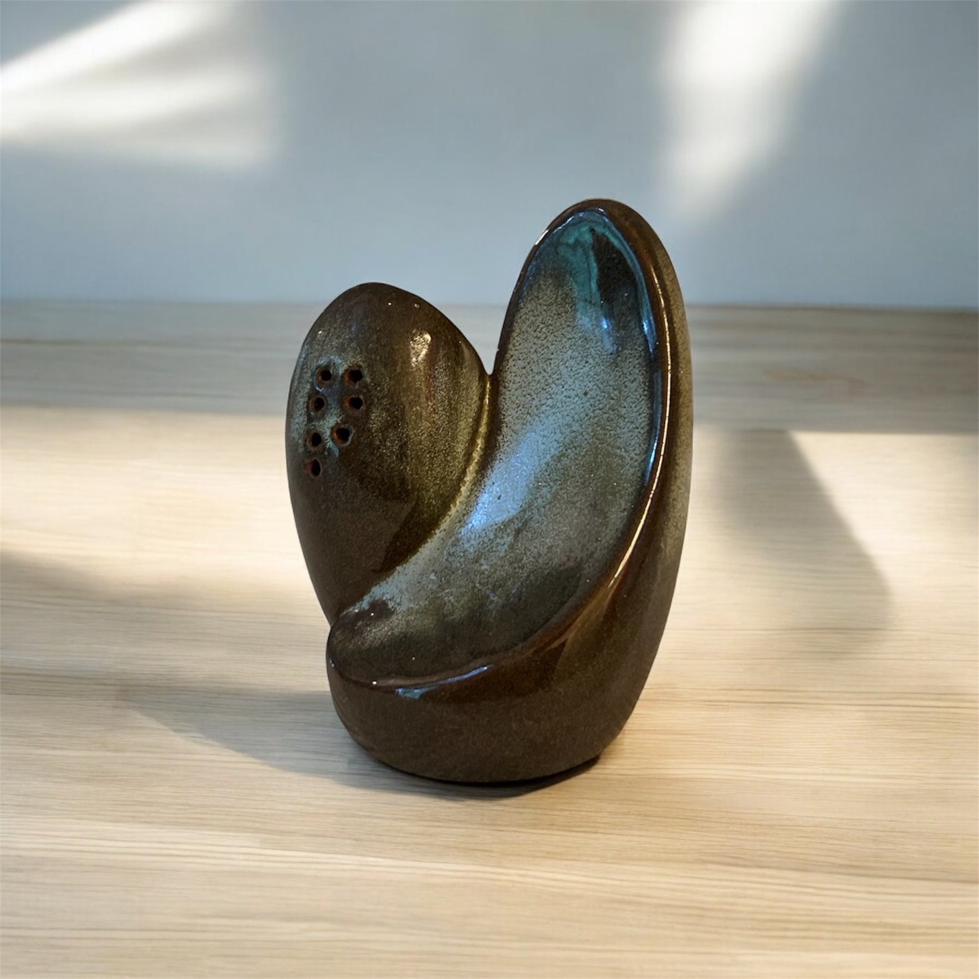 Frankoma Pottery Lazy Bones Combined Shakers #16748 | Auctionninja.com