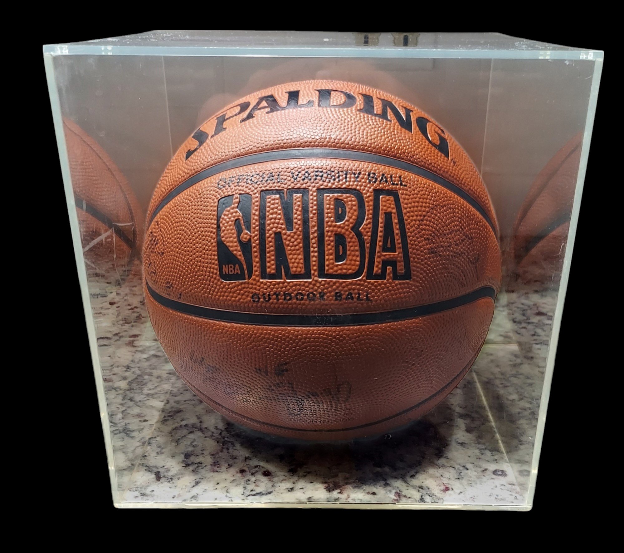 2005 NBA Champion San Antonio Spurs Team Signed Basketball With Tim ...