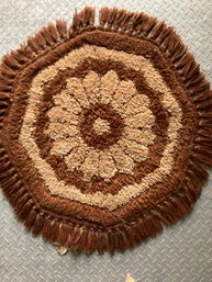Octagon Throw Mat Brown And Tan Flower Design #21595 | Auctionninja.com