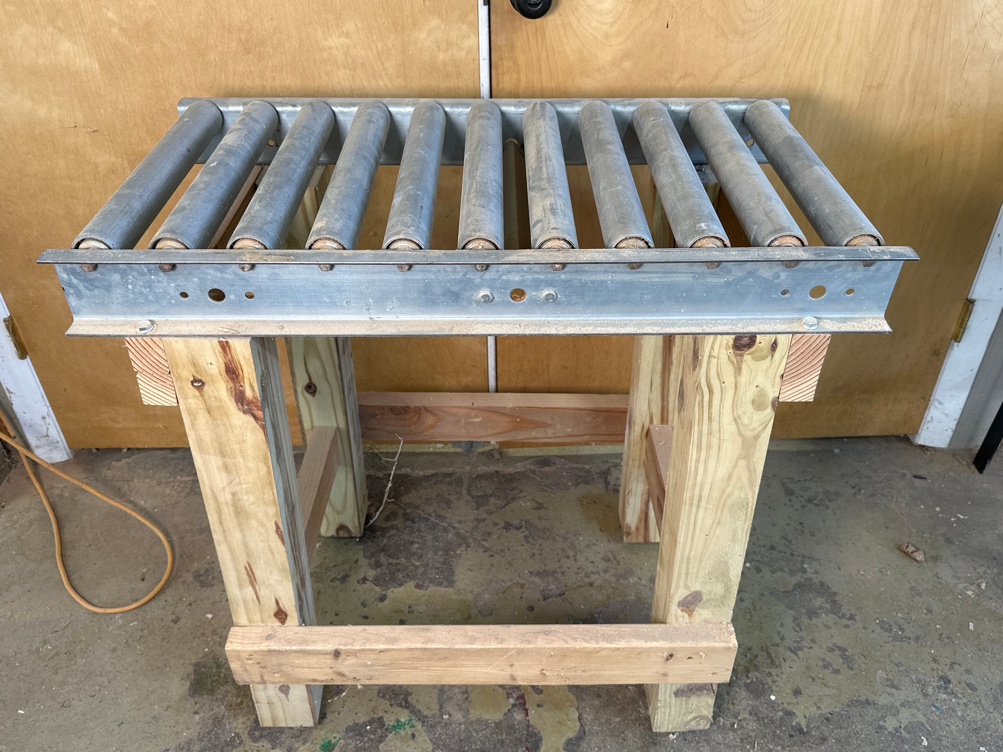 Metal & Wood Out Feed Table #2031827 | Auctionninja.com