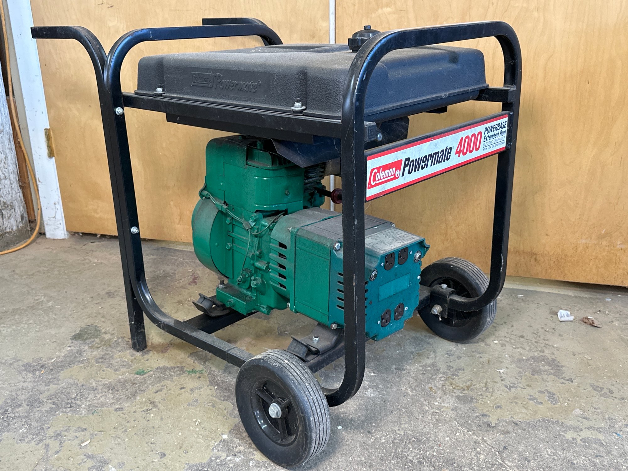 Coleman Powermate 4000 Watt Generator #2032080 | Auctionninja.com