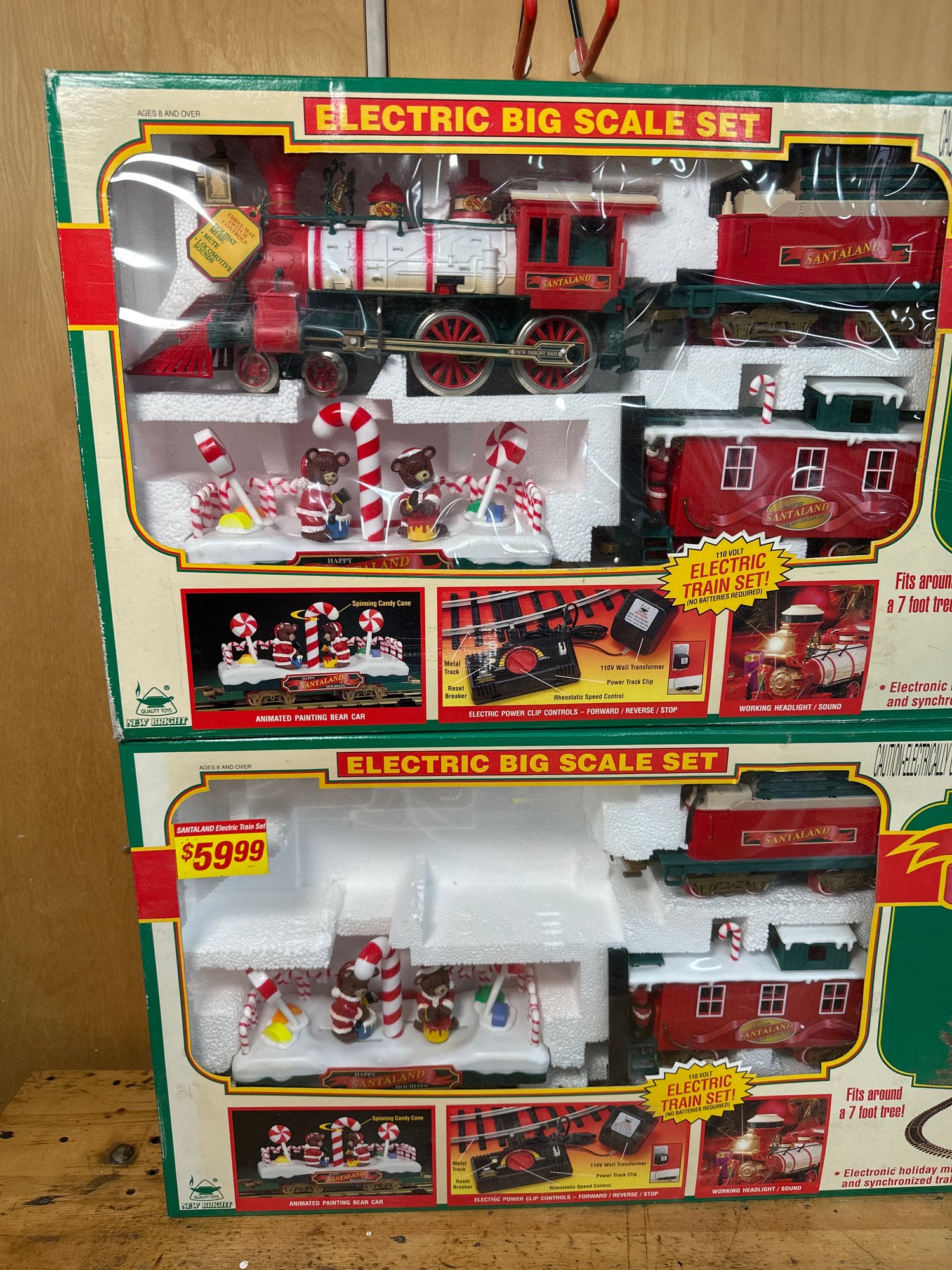 Music Animated Santaland Train Collection Sets #2032096 | Auctionninja.com