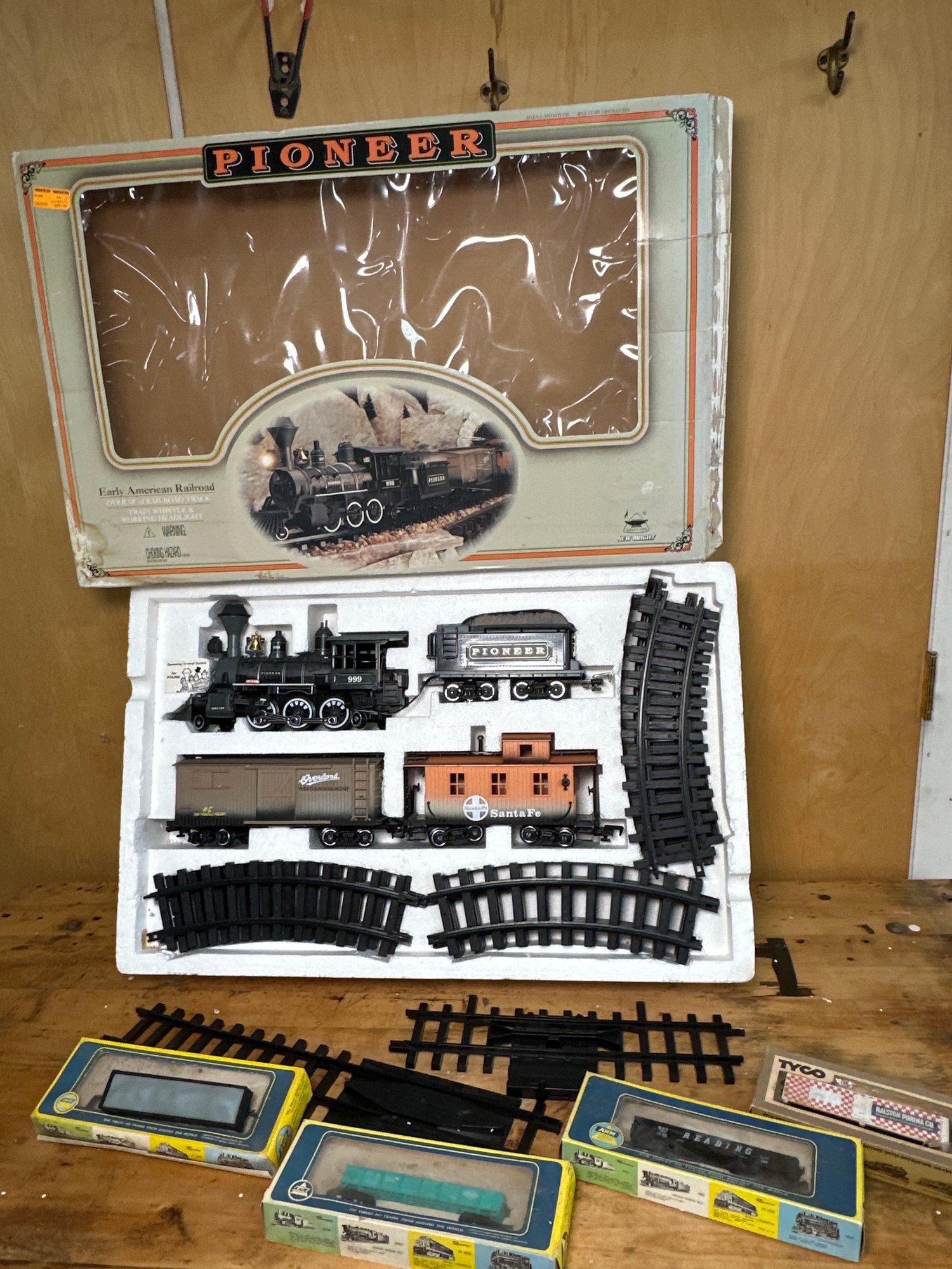 Pioneer Early American Railroad Set With AHM Trains #2032103 ...