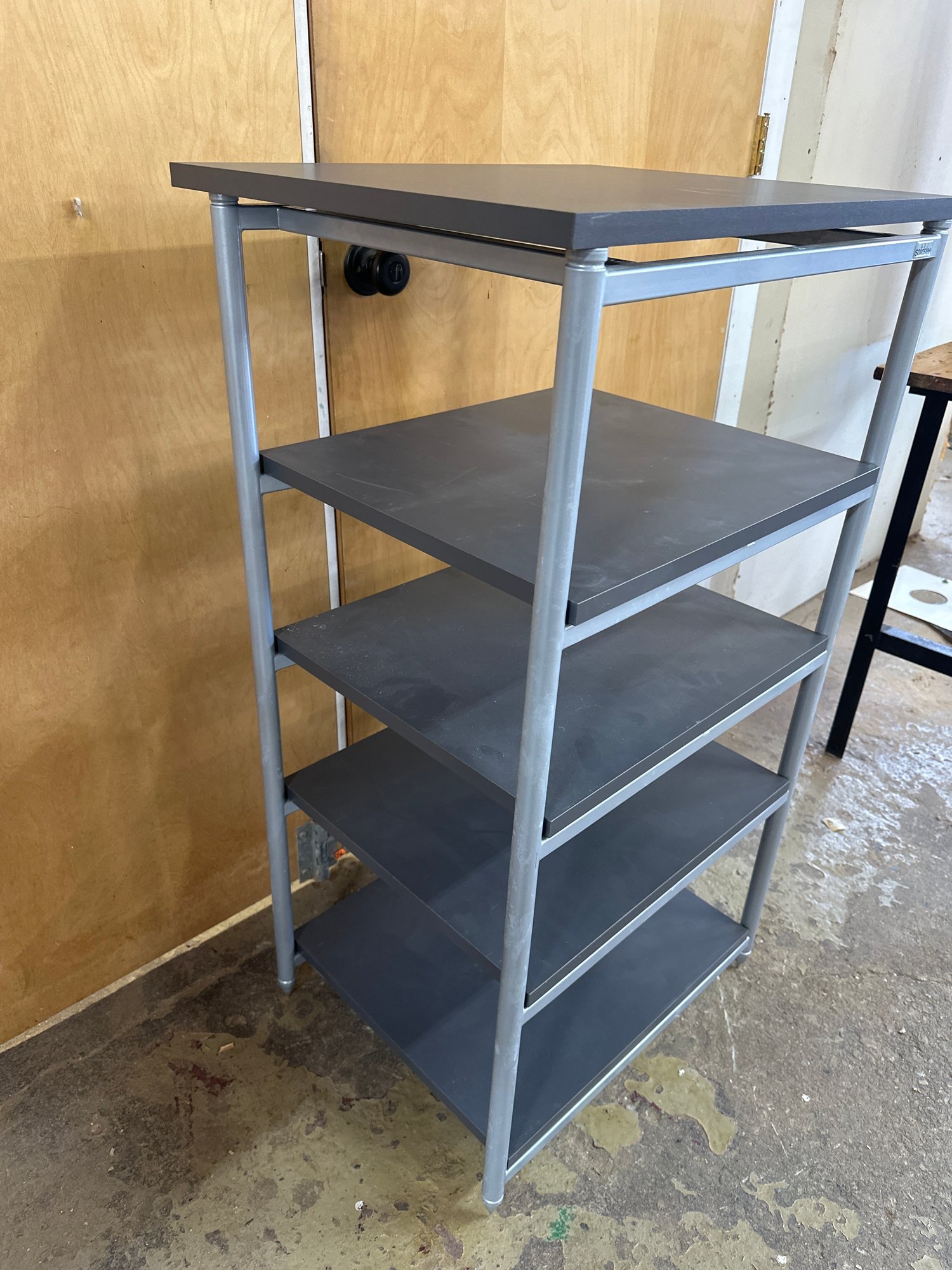 Solid Steel Audio Table Model 5.5, Made In Italy #2032378 | Auctionninja.com