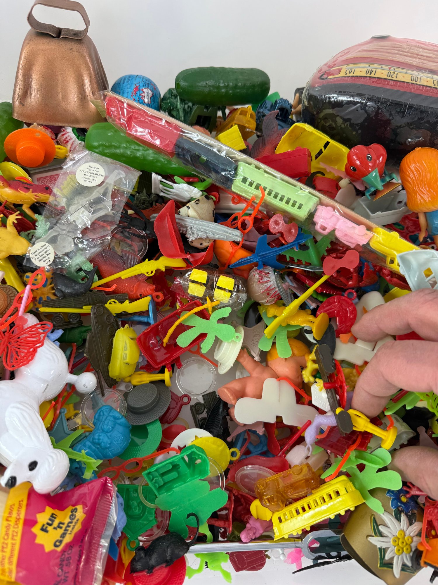 Huge Group Of Vintage Small Toys And Knickknacks #4704 | Auctionninja.com