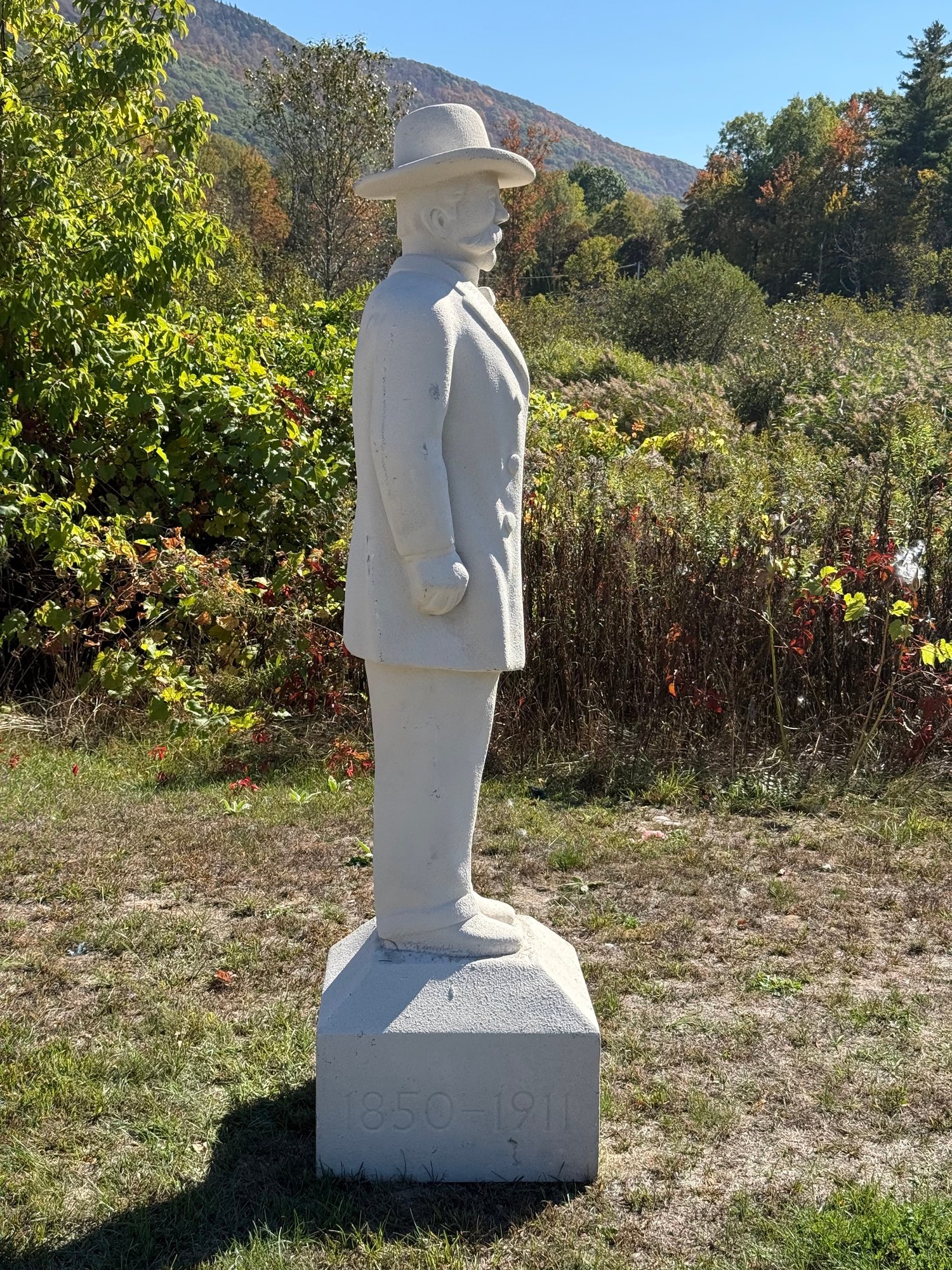 Large Promotional Jack Daniels Statue #3914 | Auctionninja.com