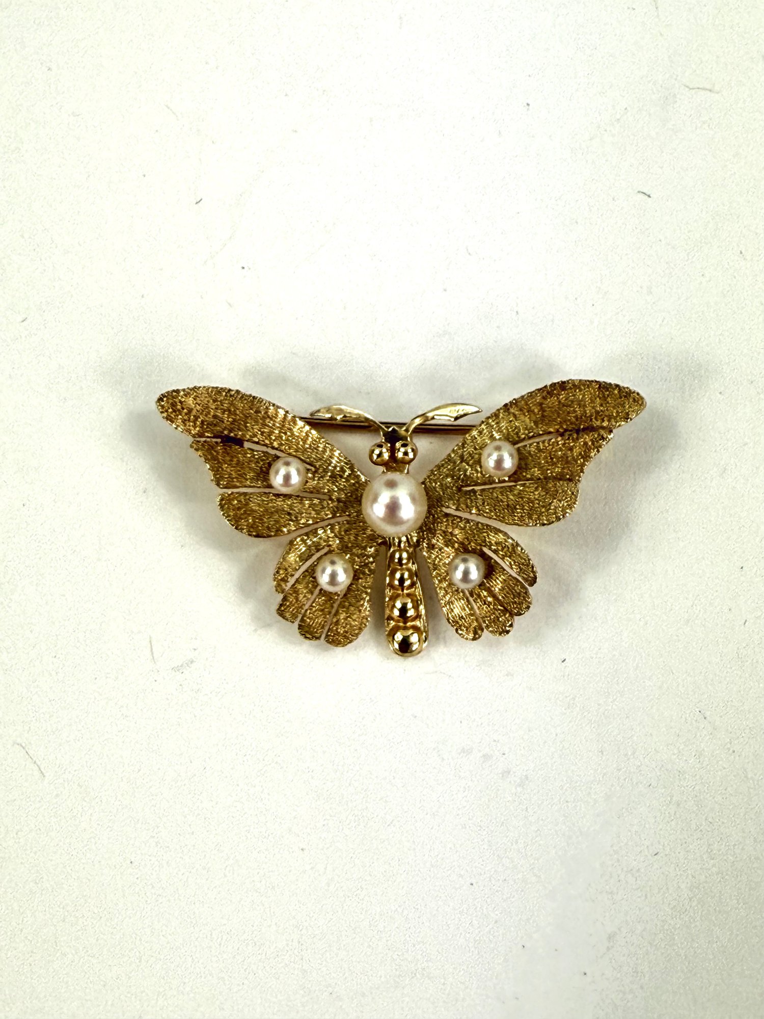 14 Karat Gold Pearl Butterfly Pin #2890 | Auctionninja.com