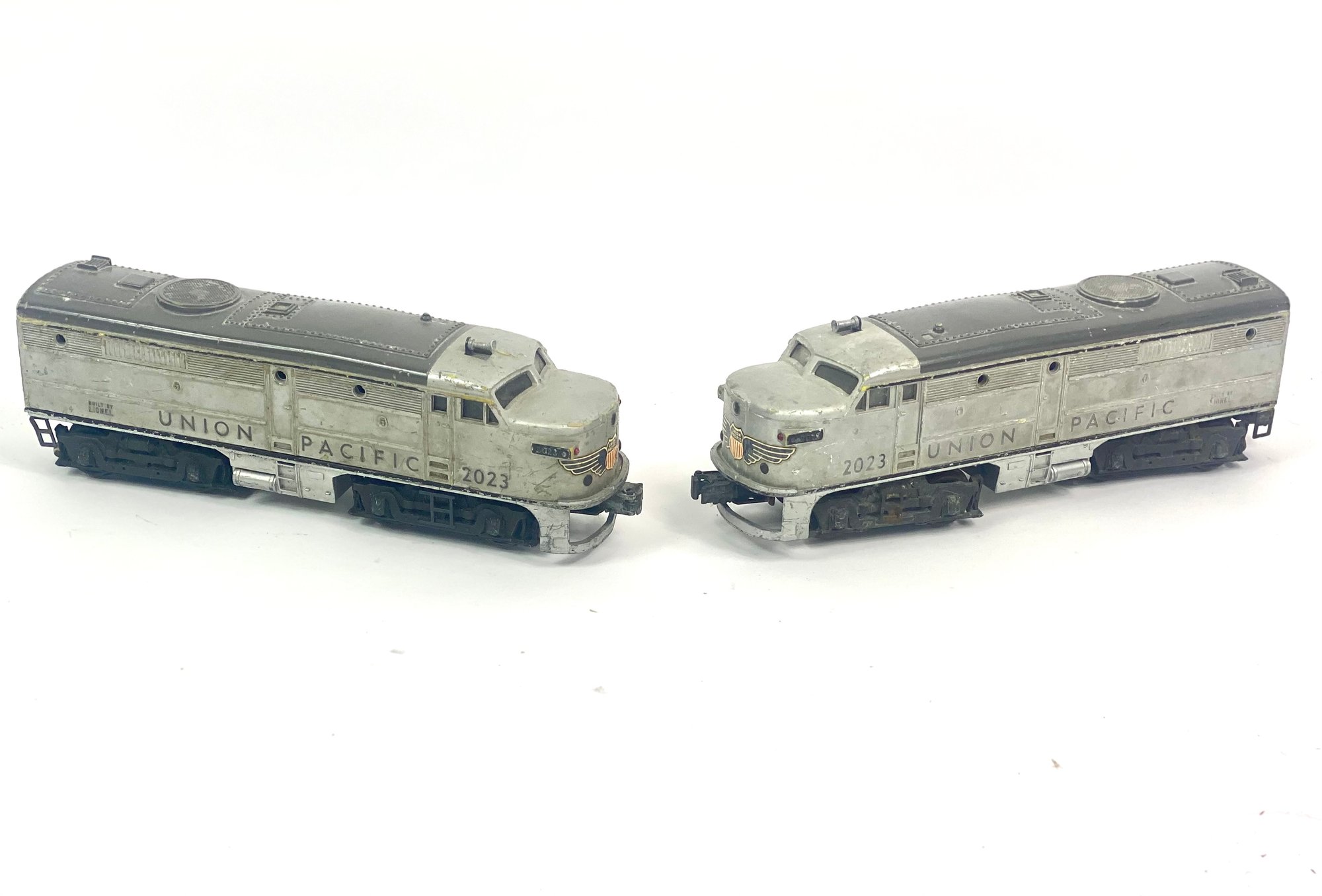 Postwar Lionel 2023 Union Pacific Alco AA Diesel Locomotive Set #2410 ...