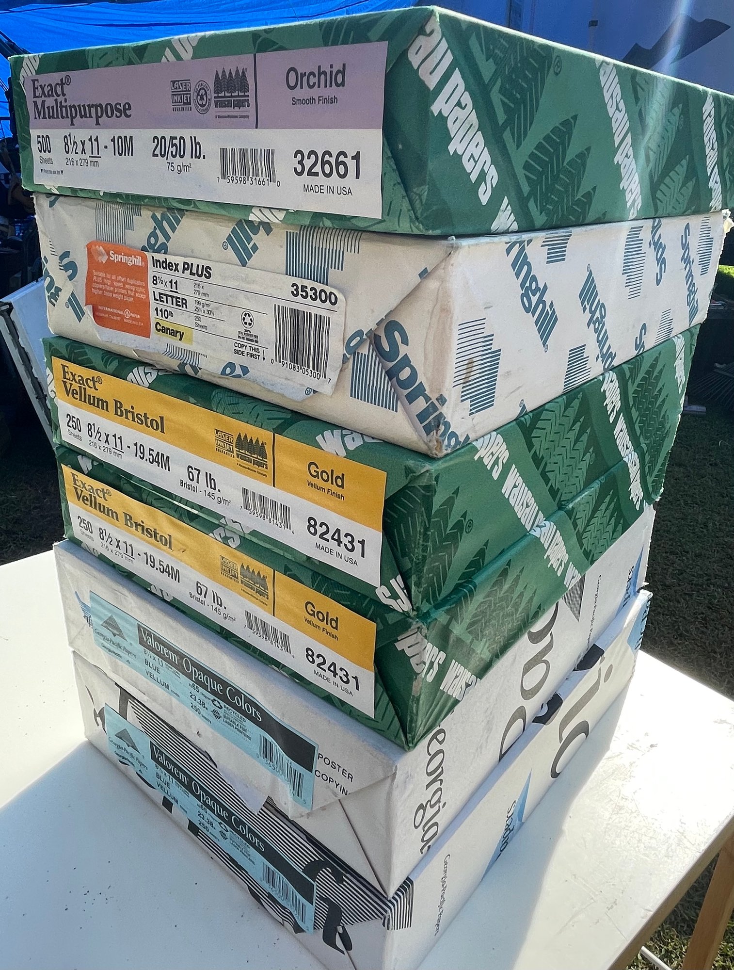 6 Packs Of Colored Paper #5537 | Auctionninja.com