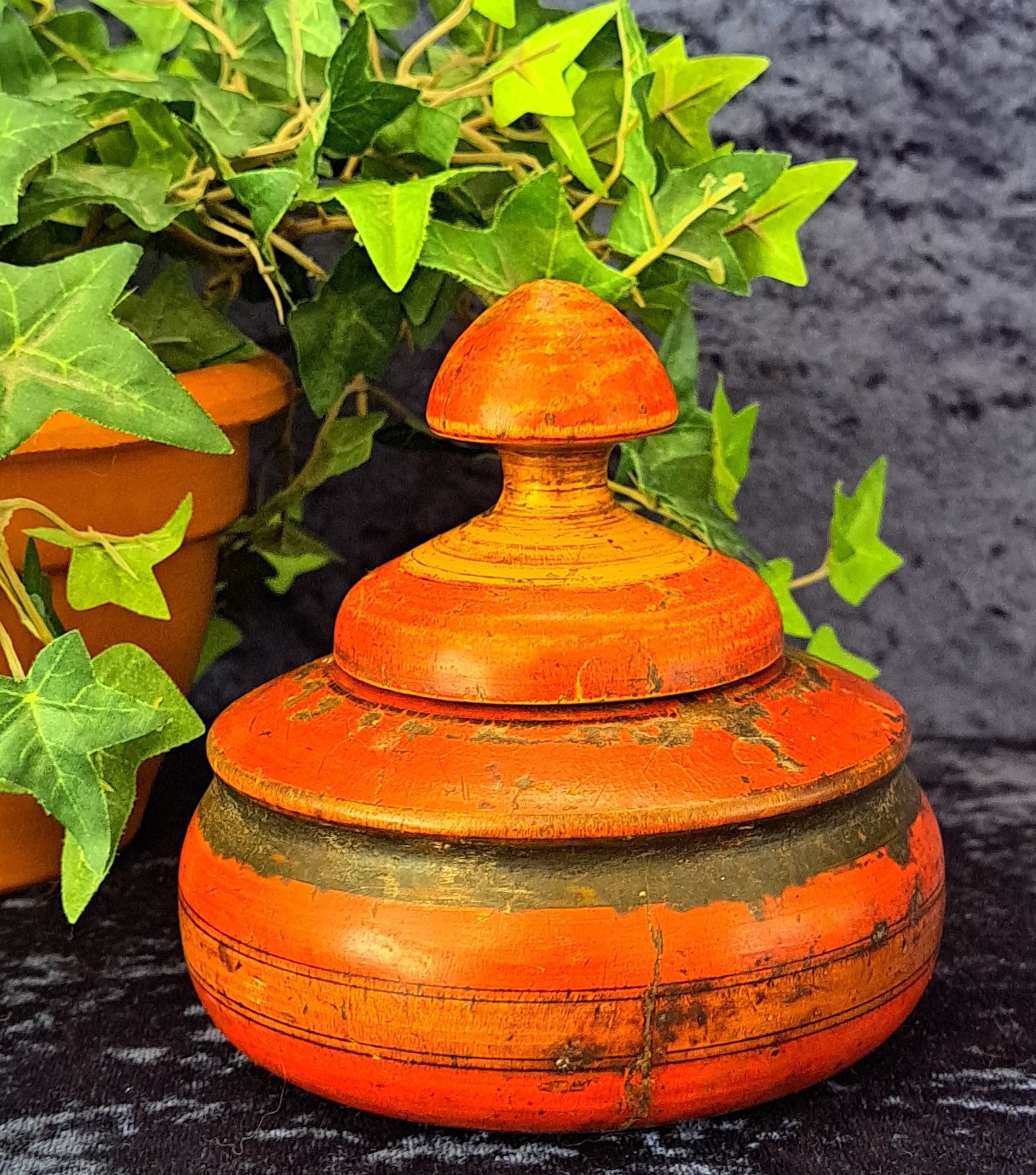 Vintage Wood Spice Jar/ Box From Pakistan #7602 | Auctionninja.com