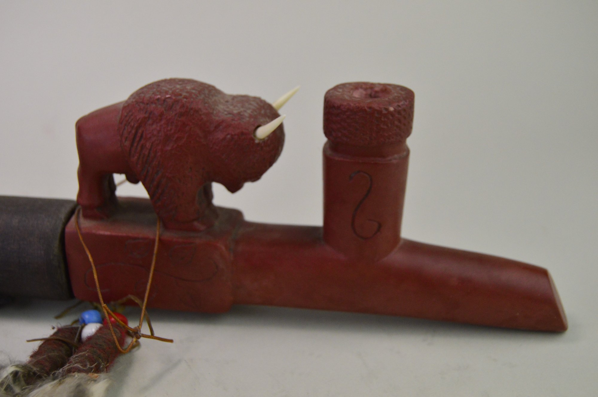 Red Clay Pipe With Bison Design #1127 | Auctionninja.com