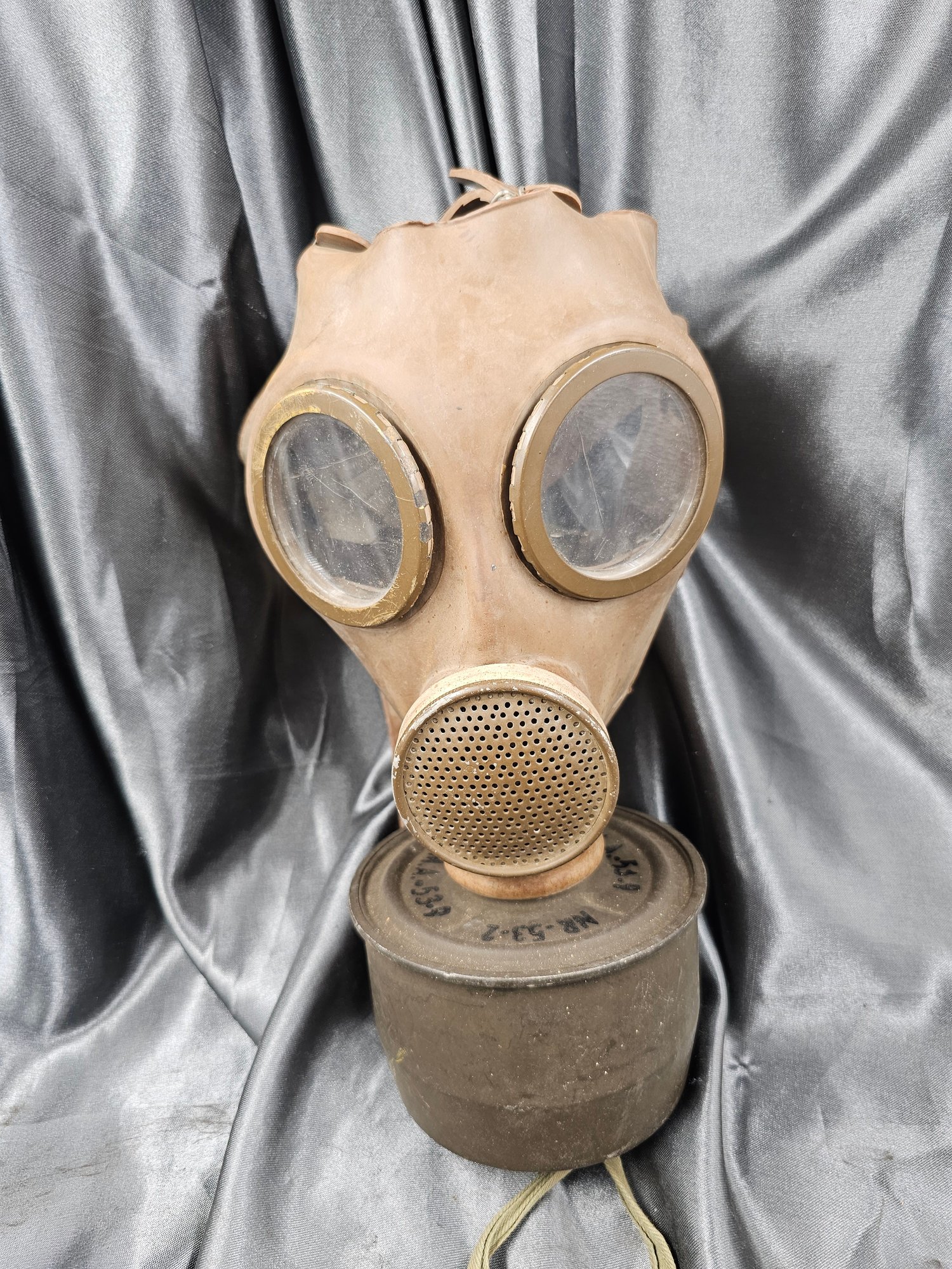 M51 French Gas Mask #1826 | Auctionninja.com