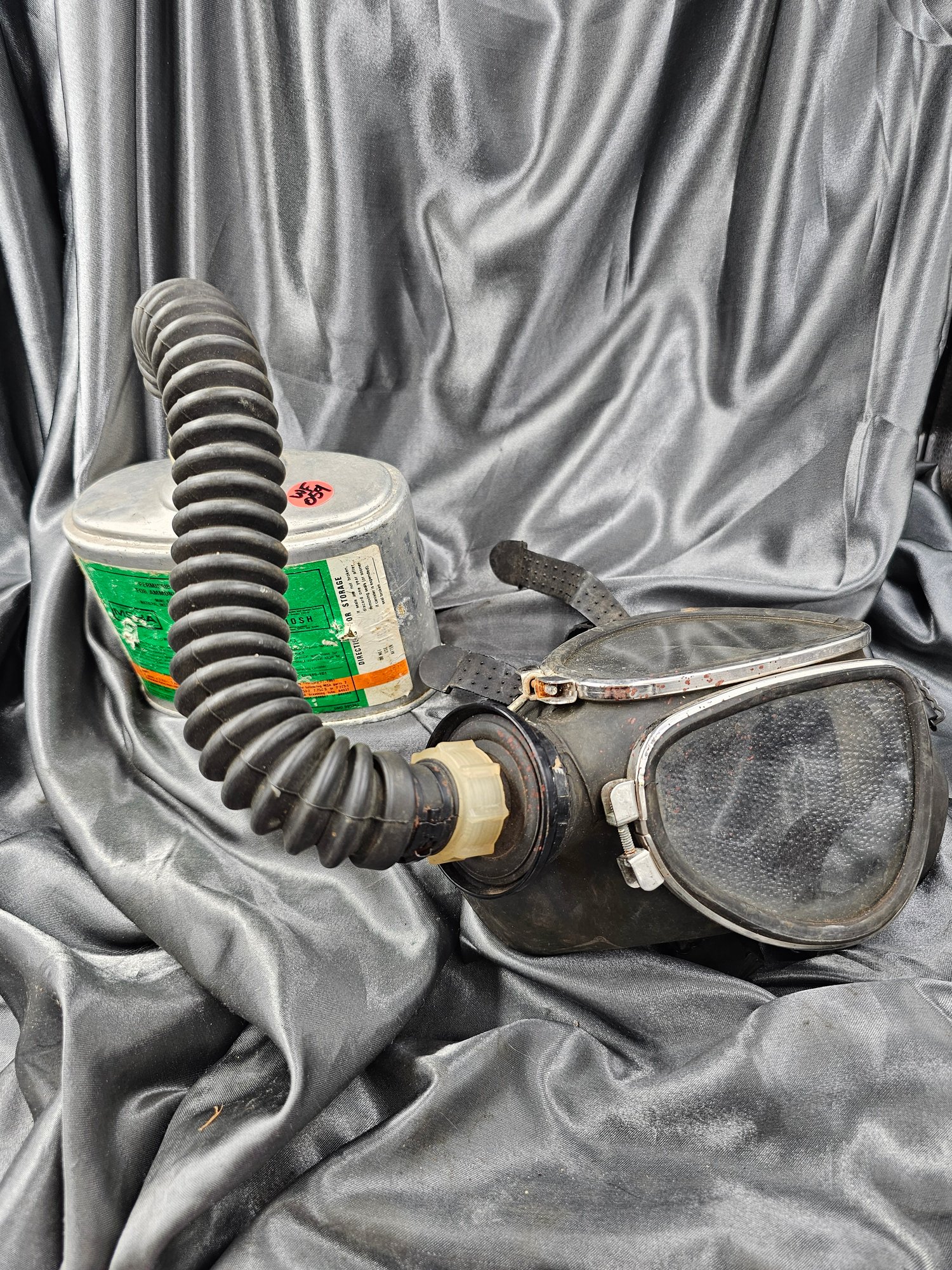 ACME Civillian Gas Mask #1840 | Auctionninja.com