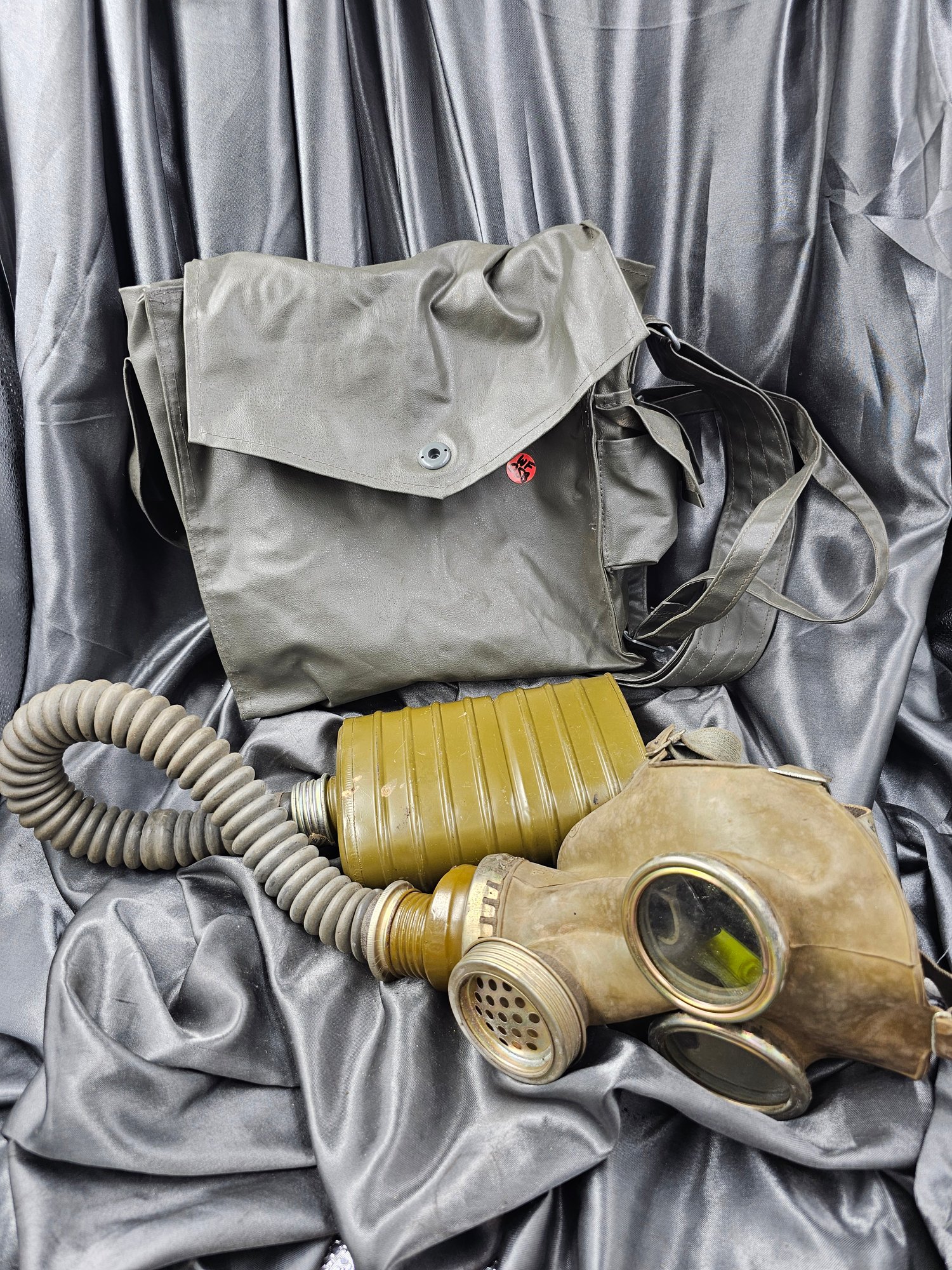 COLD WAR NVA GAS MASK #1839 | Auctionninja.com