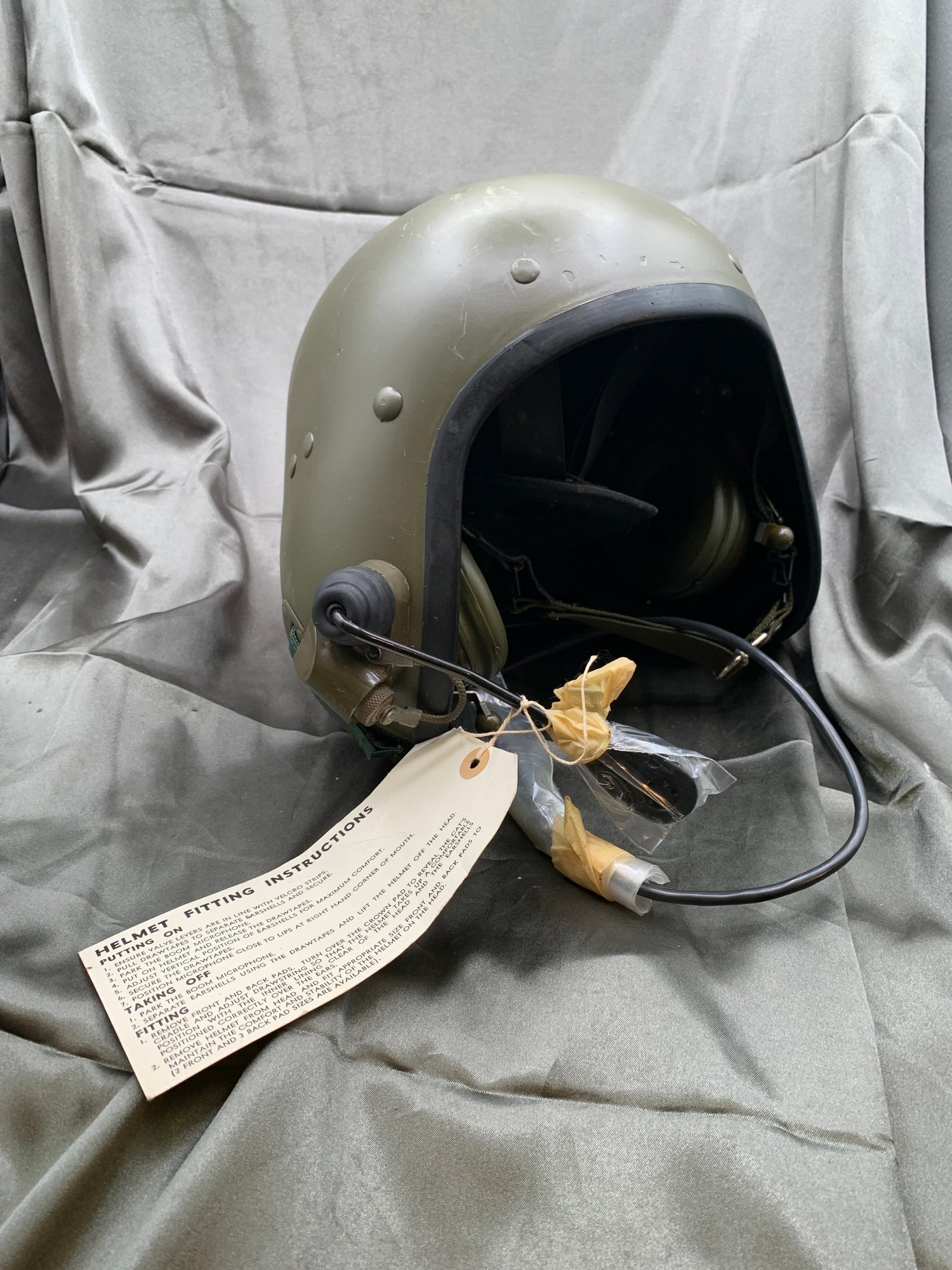 AFV-73 BRITISH VEHICLE CREWMAN HELMET W/ COMM GEAR #1537 | Auctionninja.com