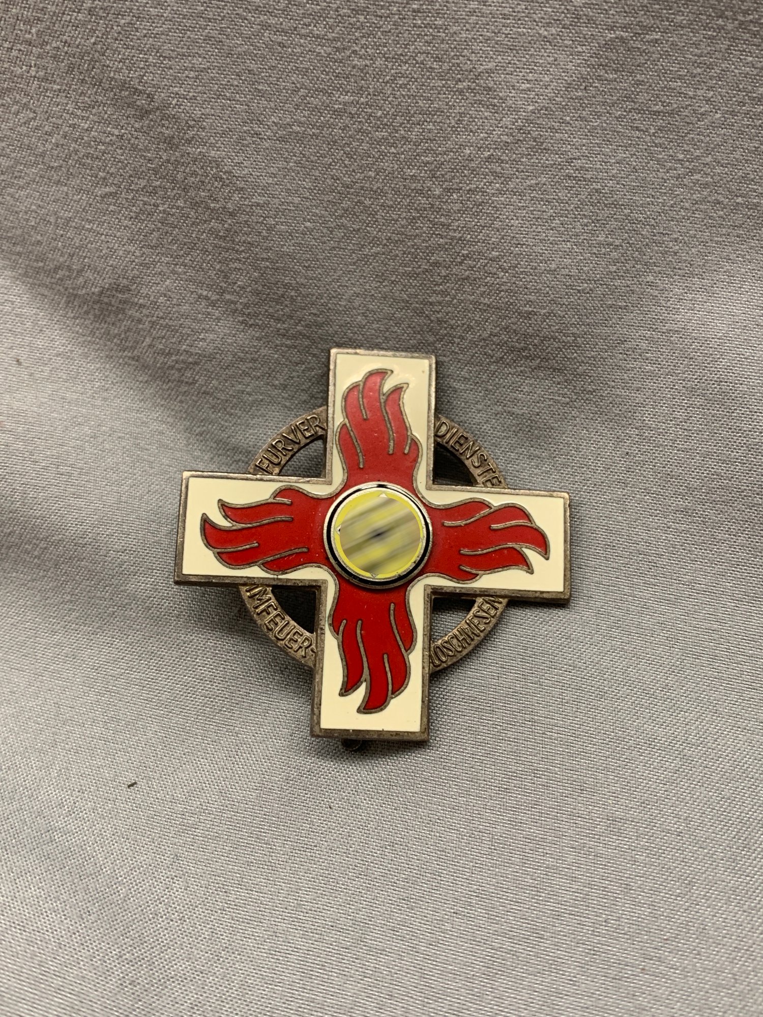 WW2 GERMAN FIRE POLICE/POLIZEI CROSS #2782 | Auctionninja.com