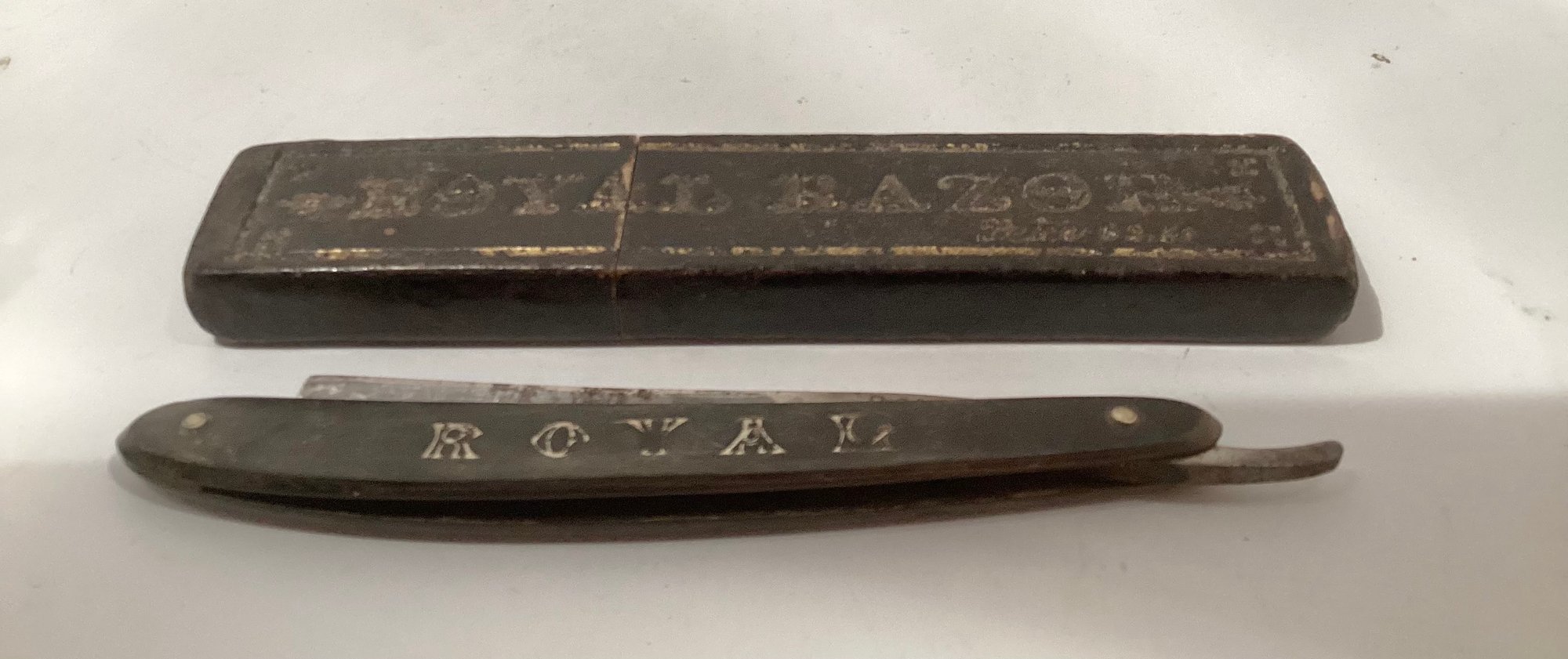 Antique Royal Straight Razor #1229 | Auctionninja.com