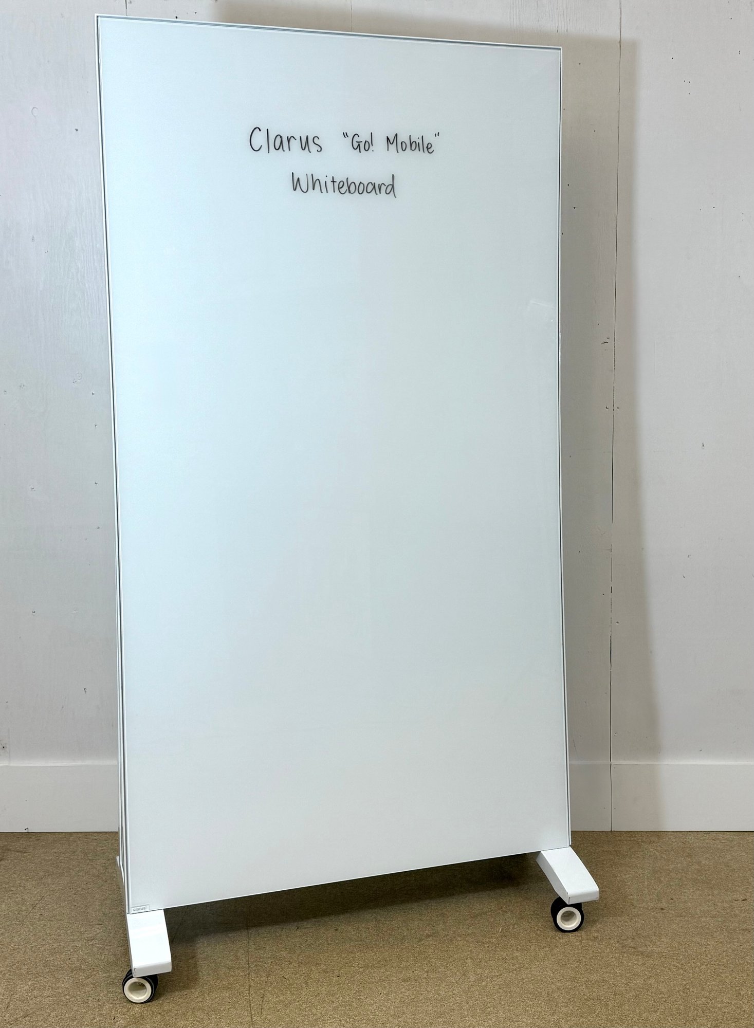 Clarus "Go! Mobile" Whiteboard #10612 | Auctionninja.com