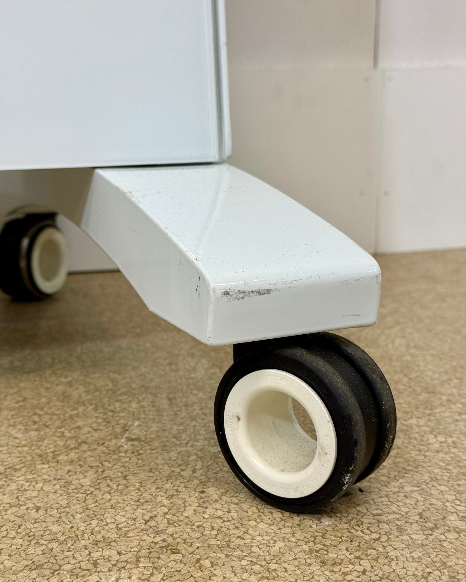 Clarus "Go! Mobile" Whiteboard #10612 | Auctionninja.com