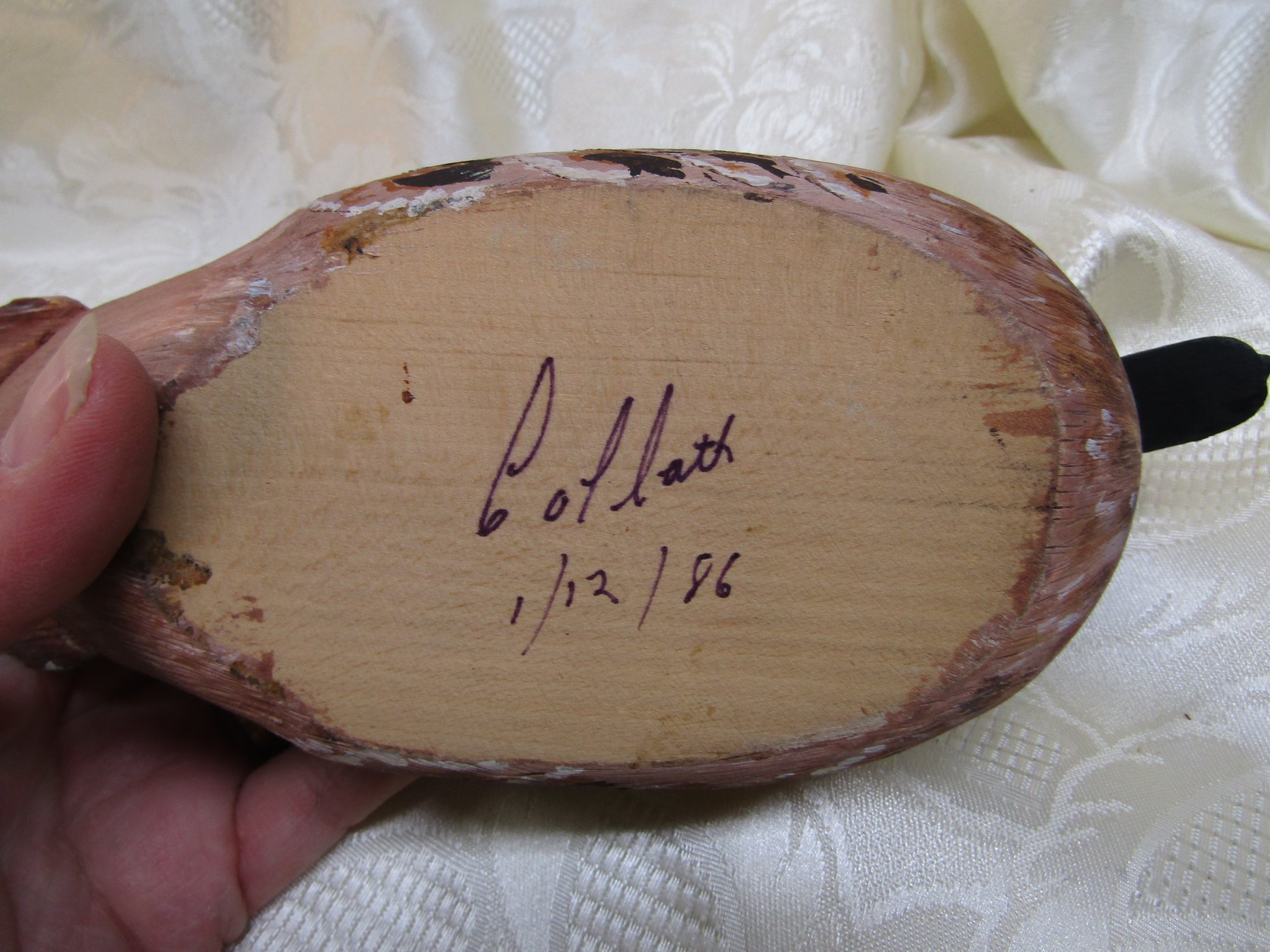 VINTAGE SIGNED CARVED DECOY DUCK #13097 | Auctionninja.com