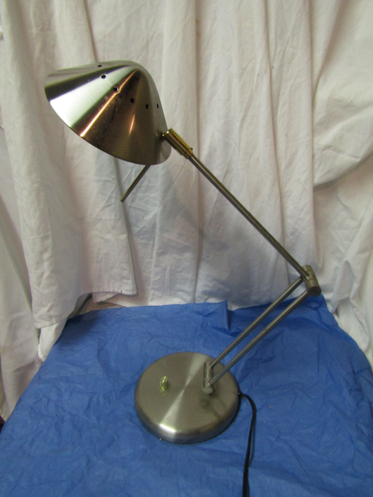VINTAGE TENSOR TABLE DESK LAMP #8045 | Auctionninja.com