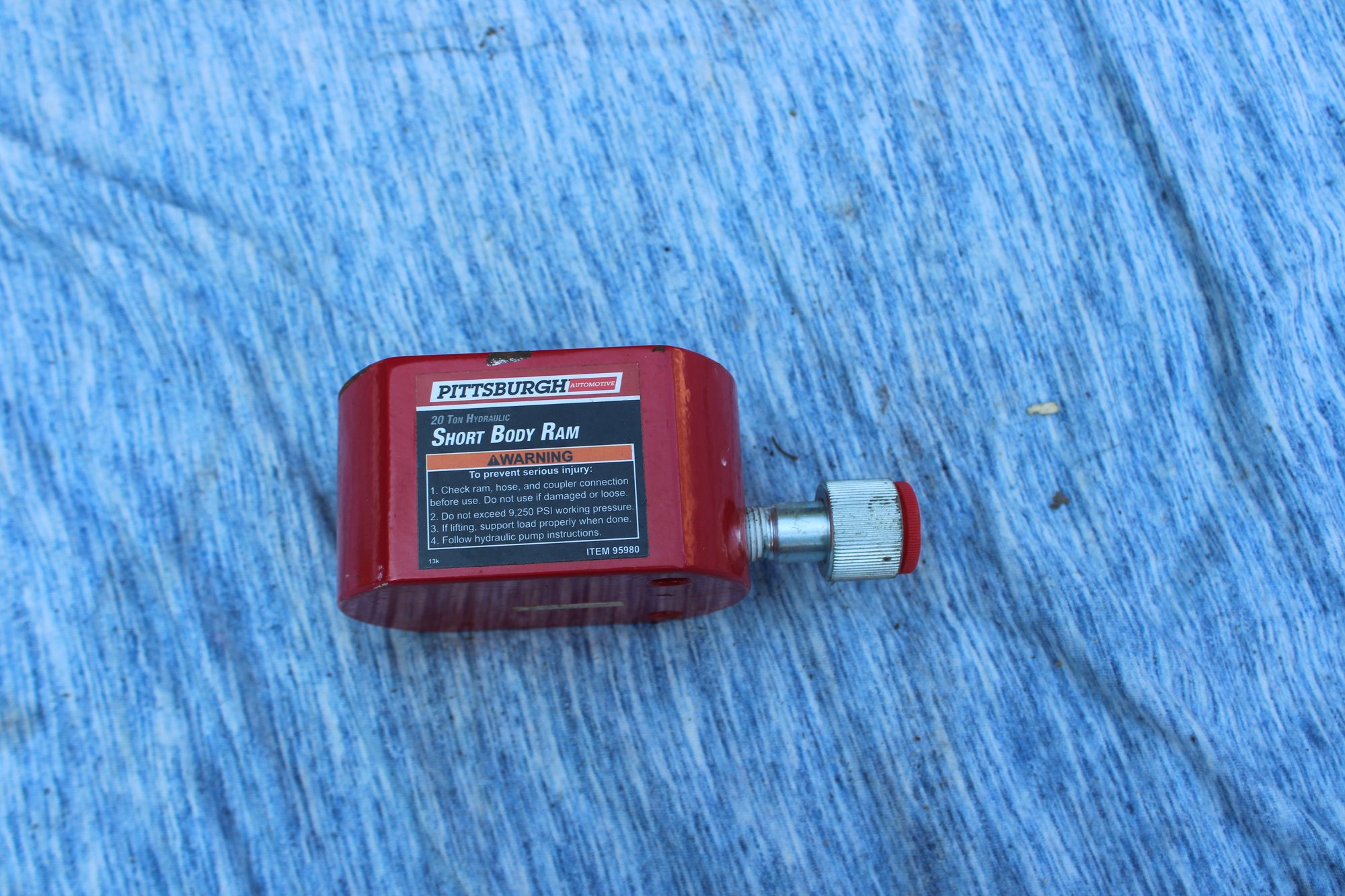 PITTSBURGH 20 TON SHORT BODY RAM #8303 | Auctionninja.com