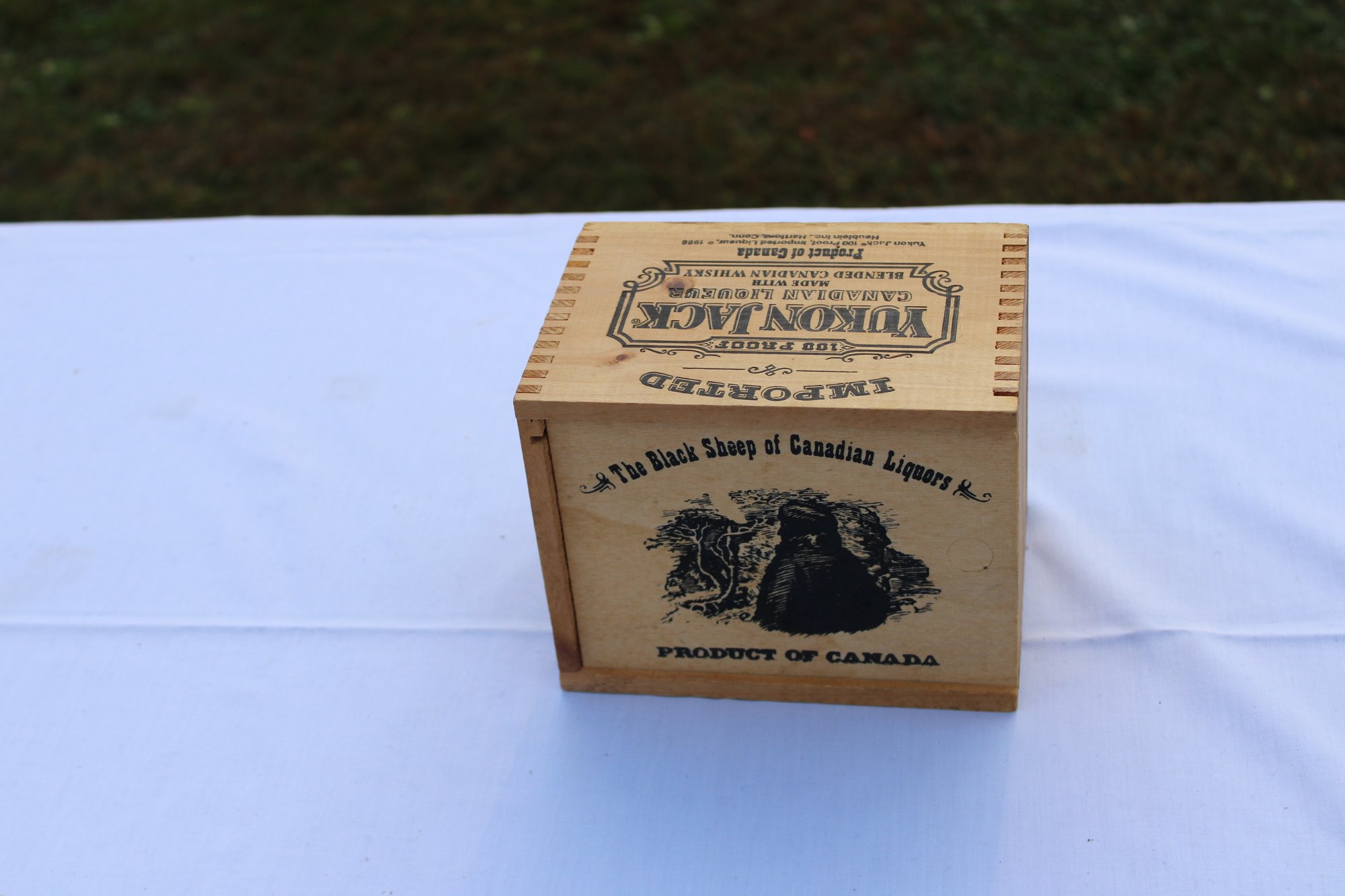 WOOD YUKON JACK BOX #9412 | Auctionninja.com