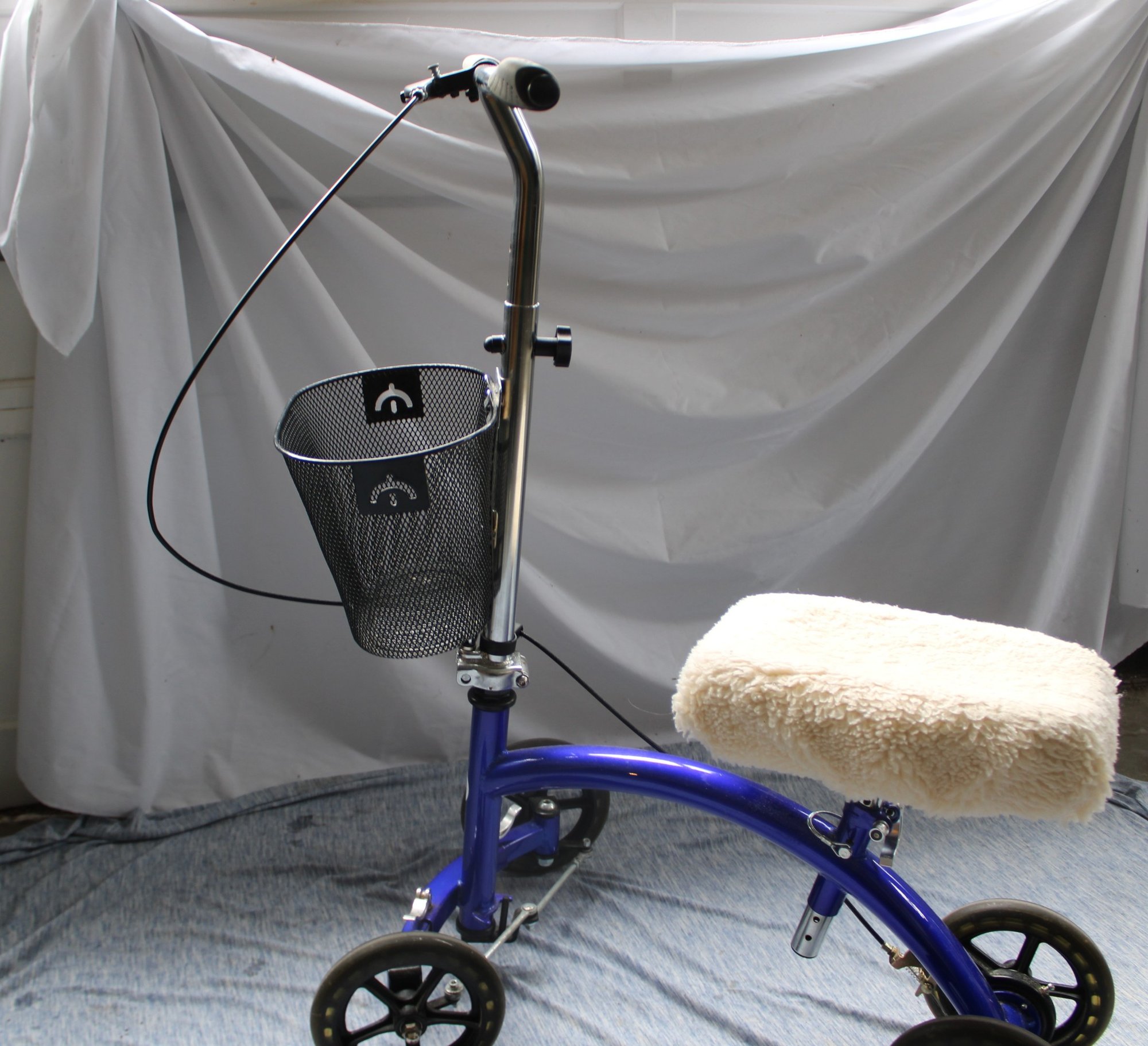 Medical Knee Rover Scooter #11543 | Auctionninja.com